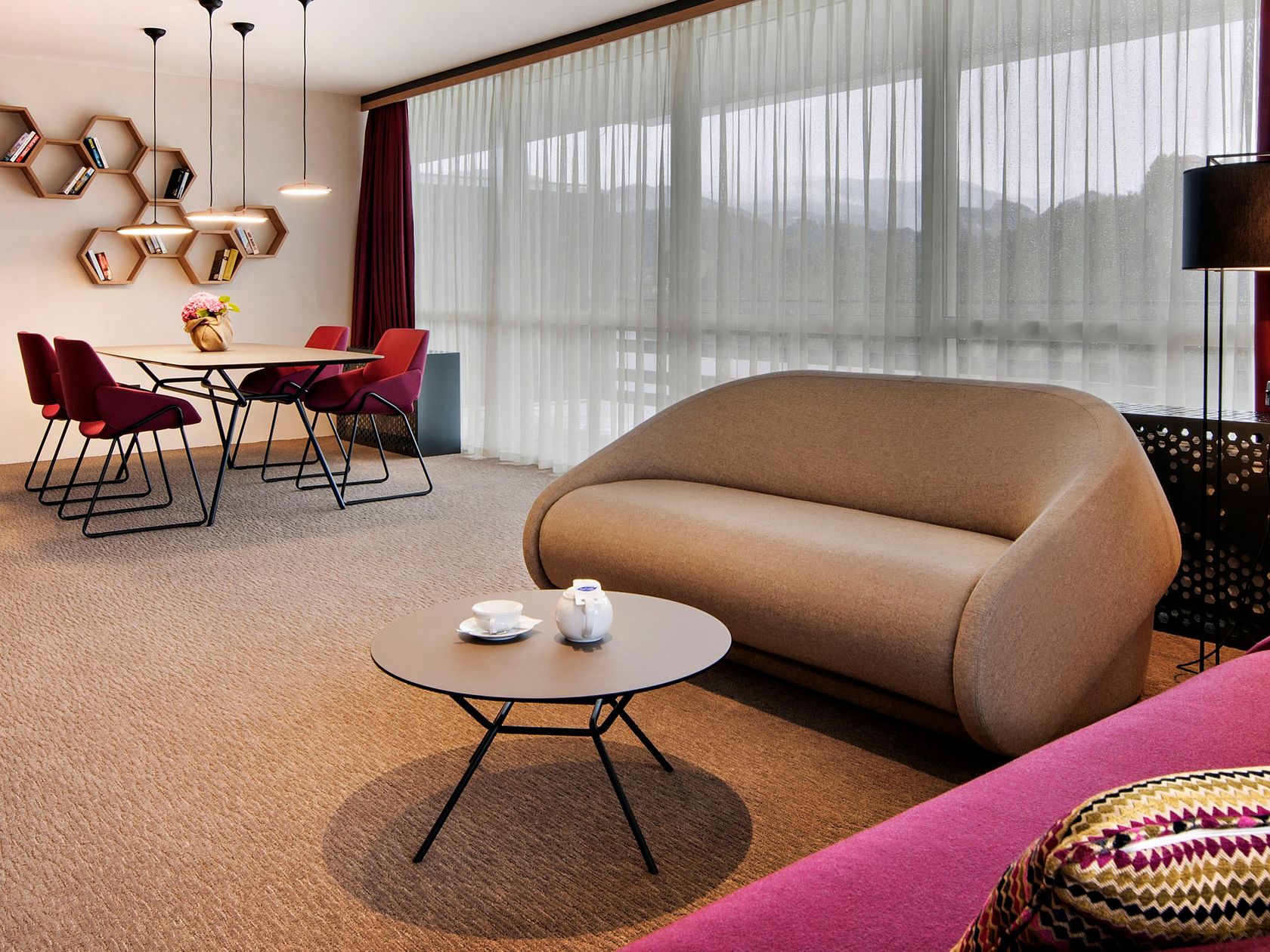 STRAIN Round coffee table By Prostoria | design Simon Morasi Piperčić