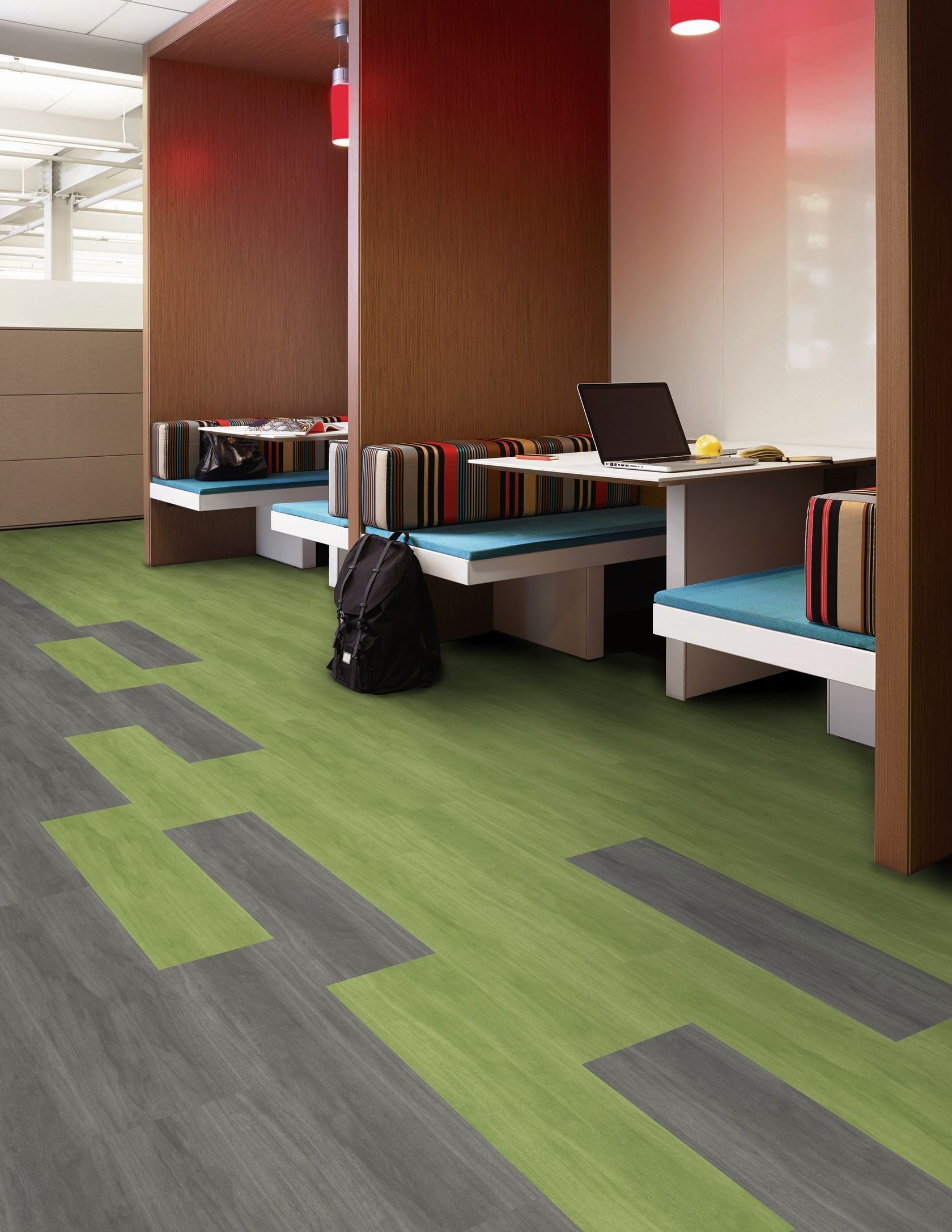 STUDIO SET Ecological resilient vinyl flooring By Interface®