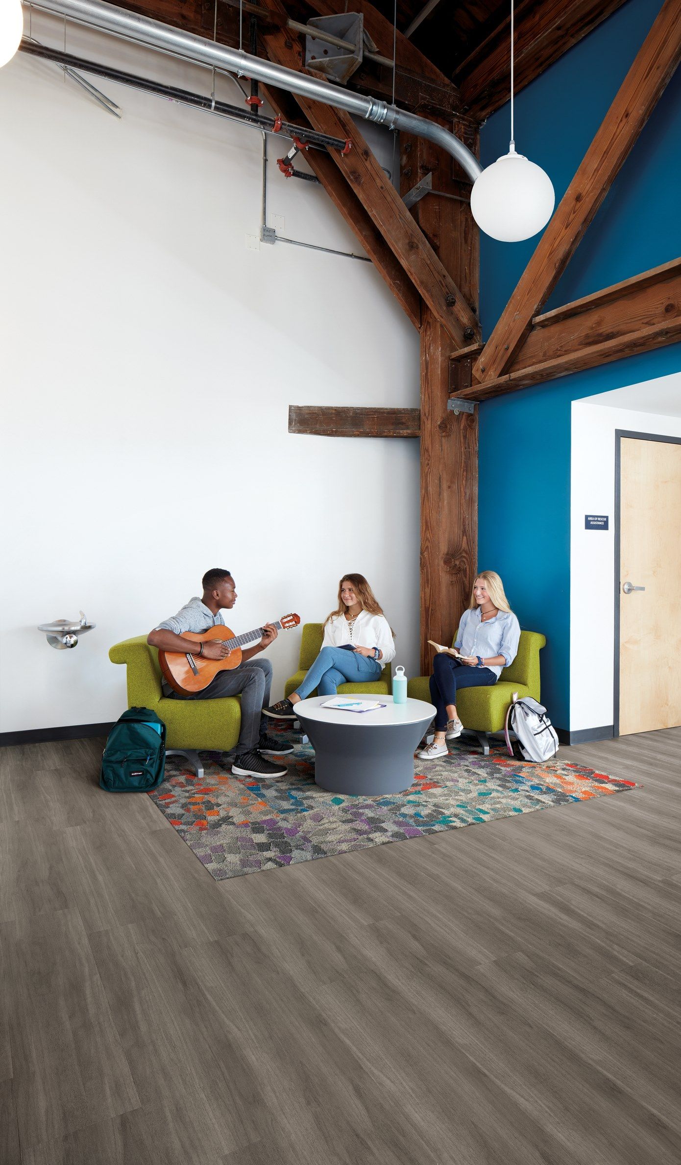 Ecological resilient vinyl flooring STUDIO SET By Interface®