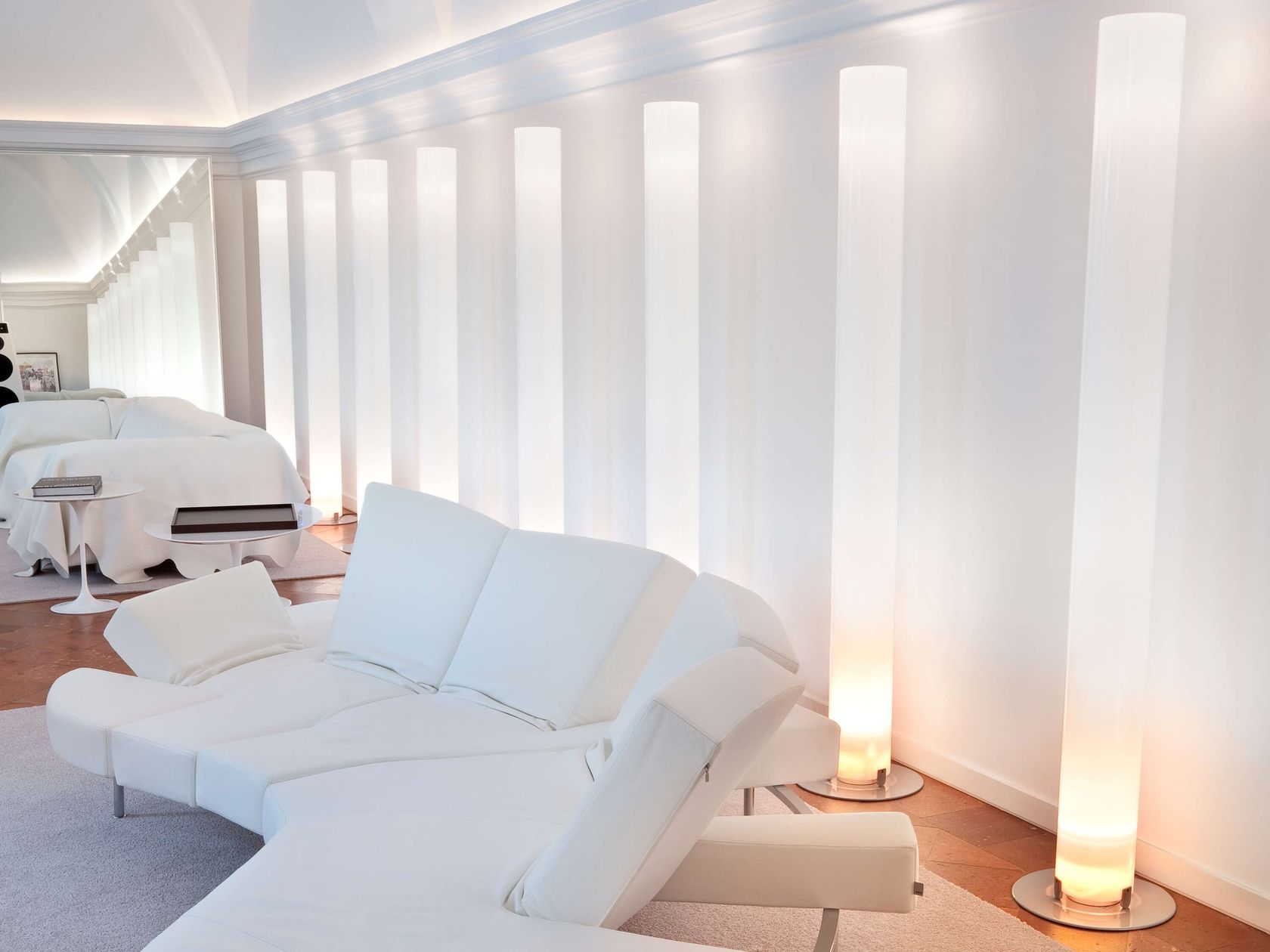 STYLOS Floor lamp By Flos | design Achille Castiglioni