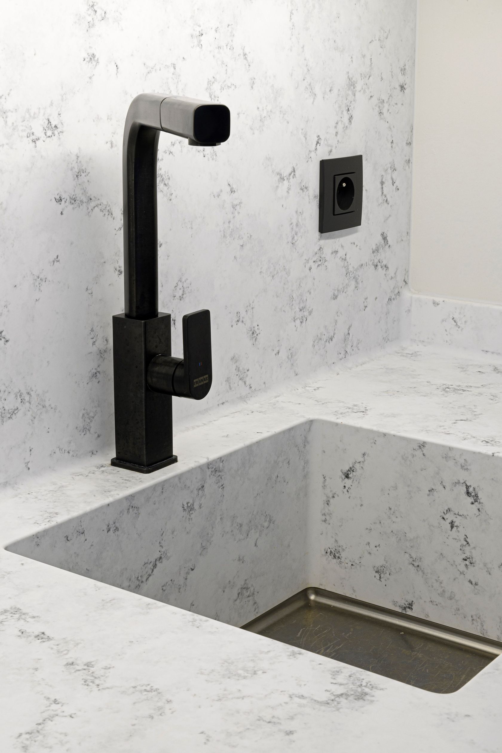 AVONITE® VEINED PATTERNS Solid surface material By Avonite®