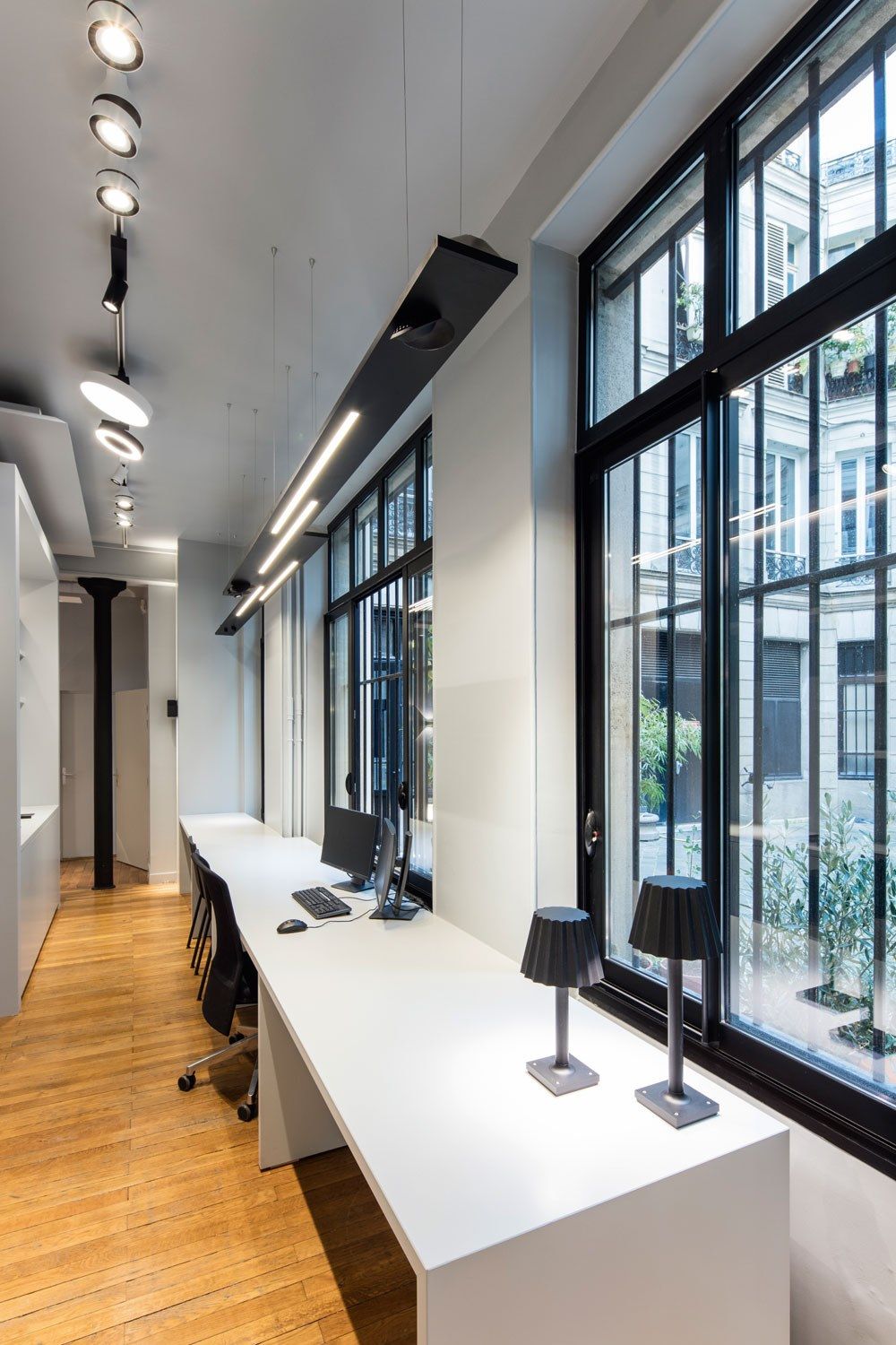 SUPER-OH XS PIVOT ADM Track-Light By Deltalight