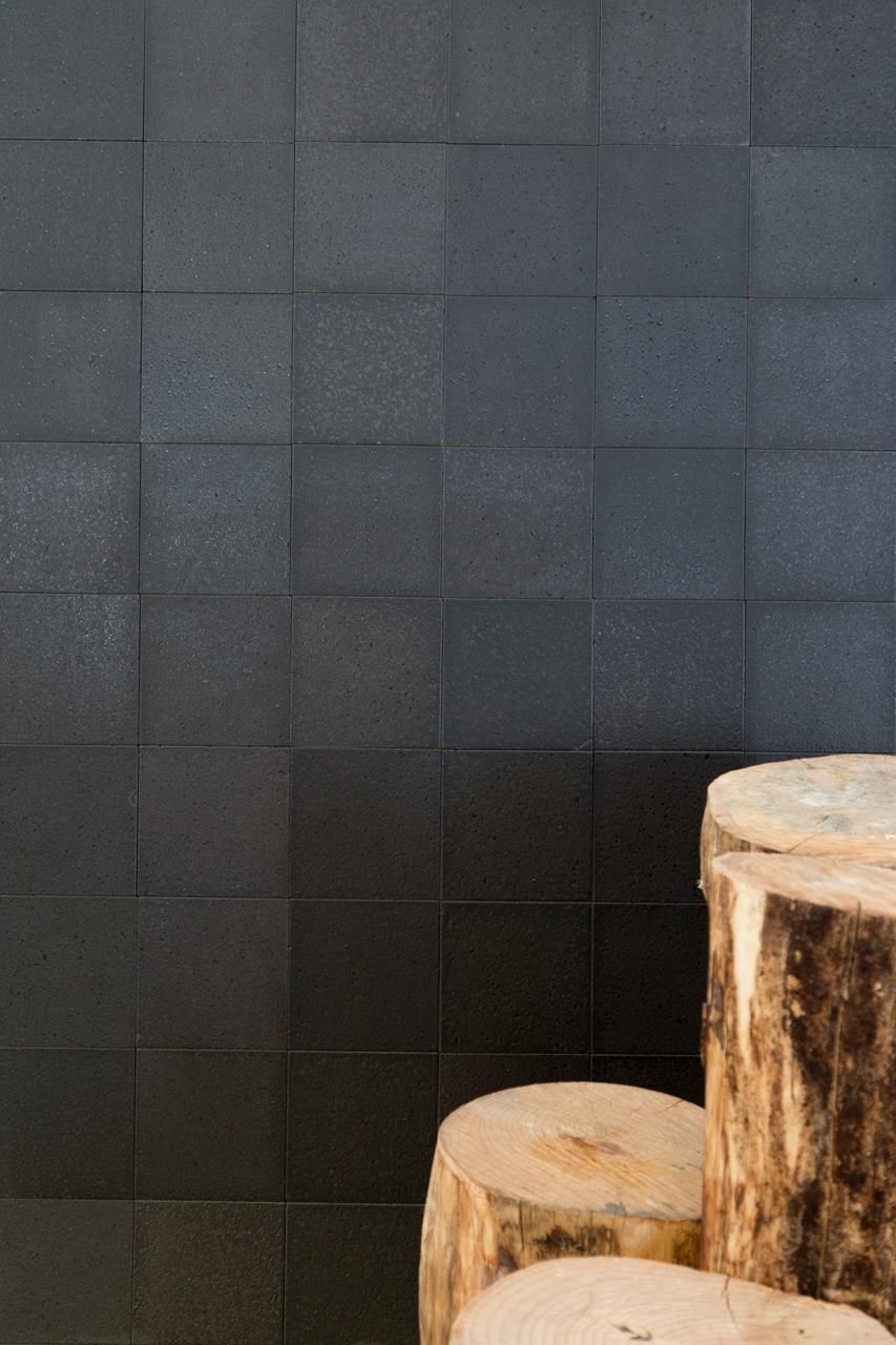 Lava stone wall/floor tiles SUPERFICI By Nerosicilia