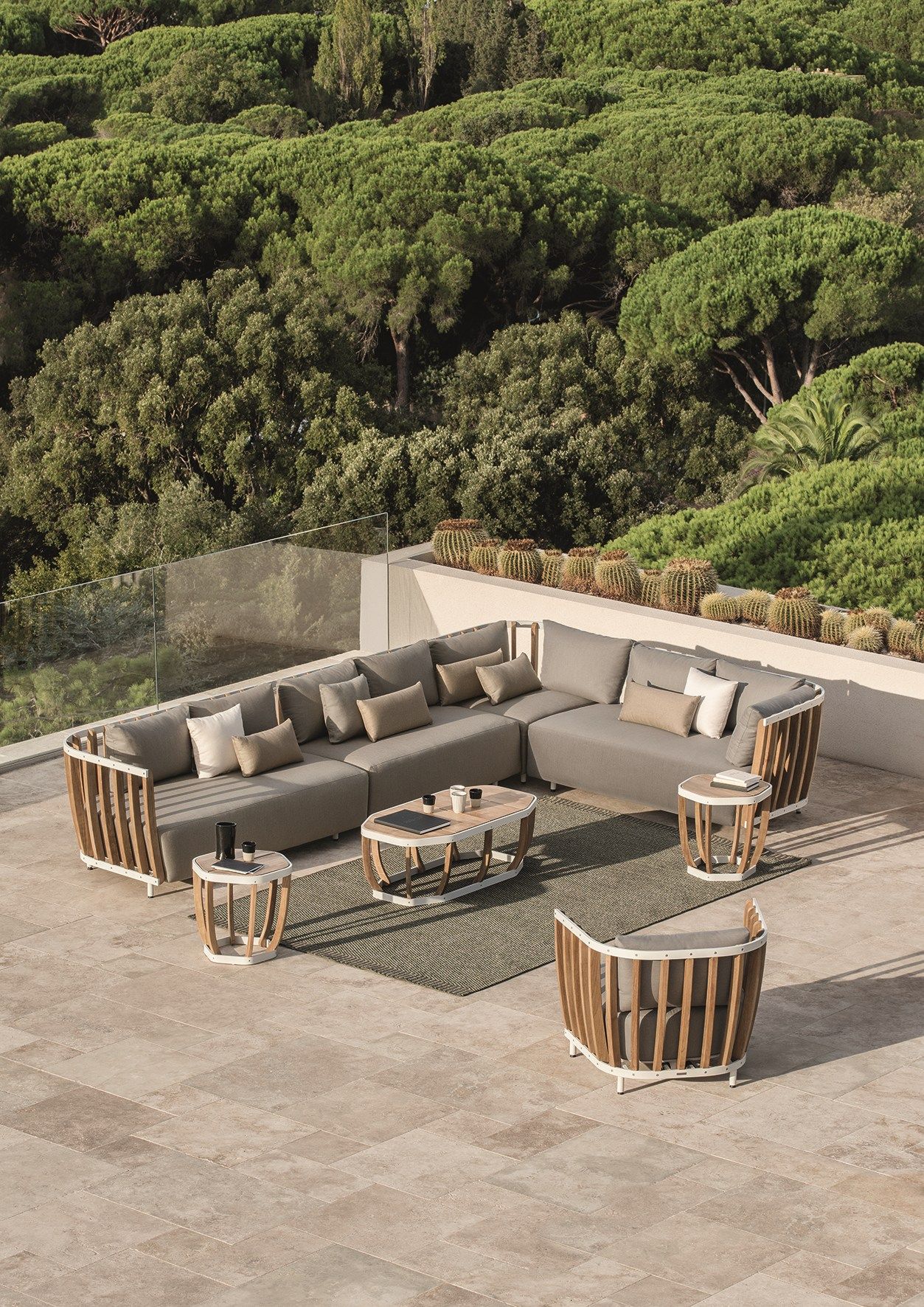SWING | Oval coffee table By Ethimo design Patrick Norguet