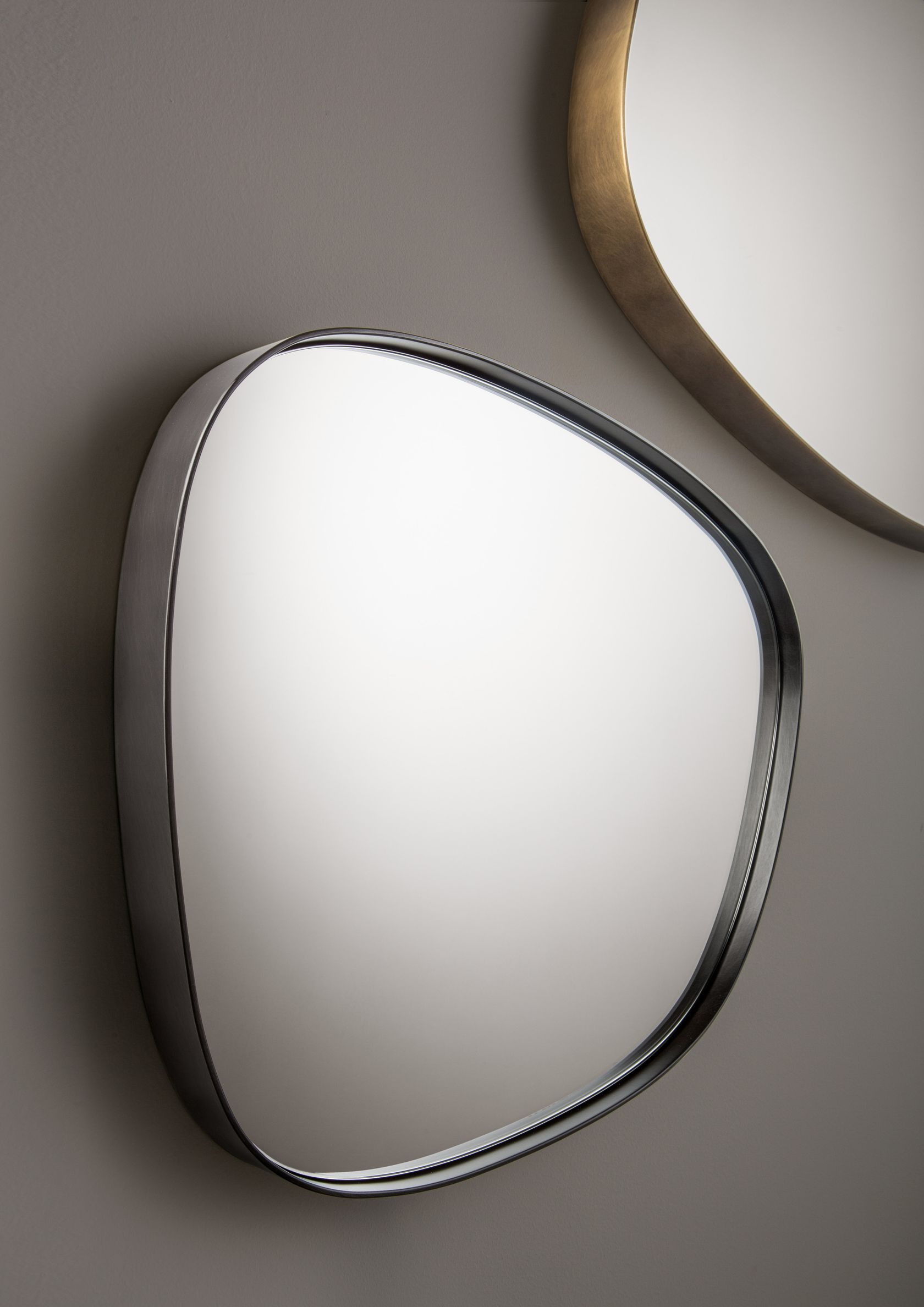 SYRO Metal framed wall-mounted mirror By DE CASTELLI | design Emilio Nanni