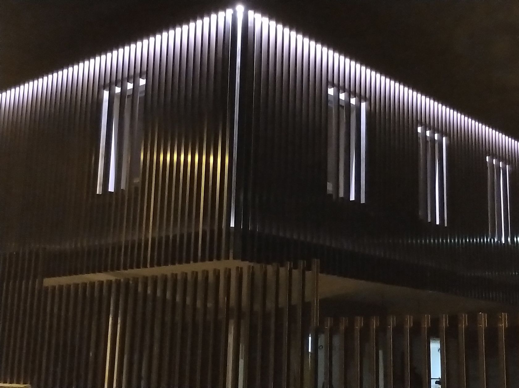 SYSTEM BLADE ALU Anchorage system and profile for a facade By PACUR