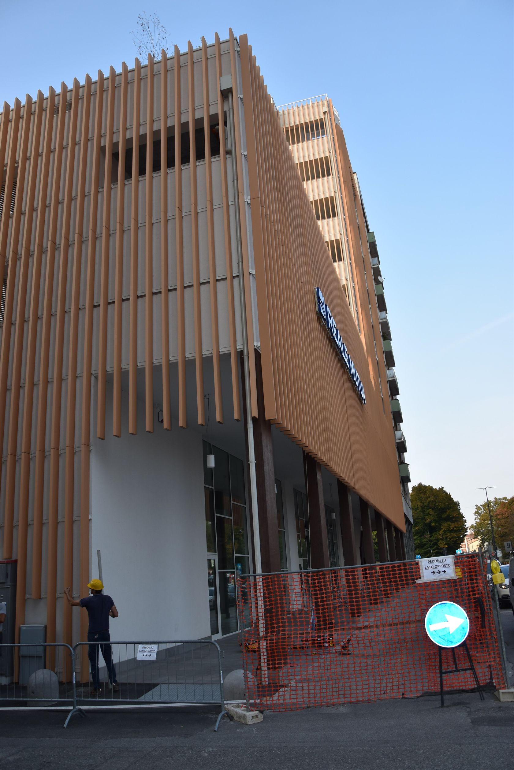 SYSTEM BLADE WPC Sistema y perfil de anclaje para fachada By PACUR