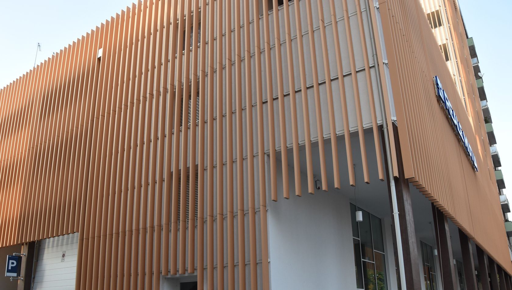 SYSTEM BLADE WPC Sistema y perfil de anclaje para fachada By PACUR