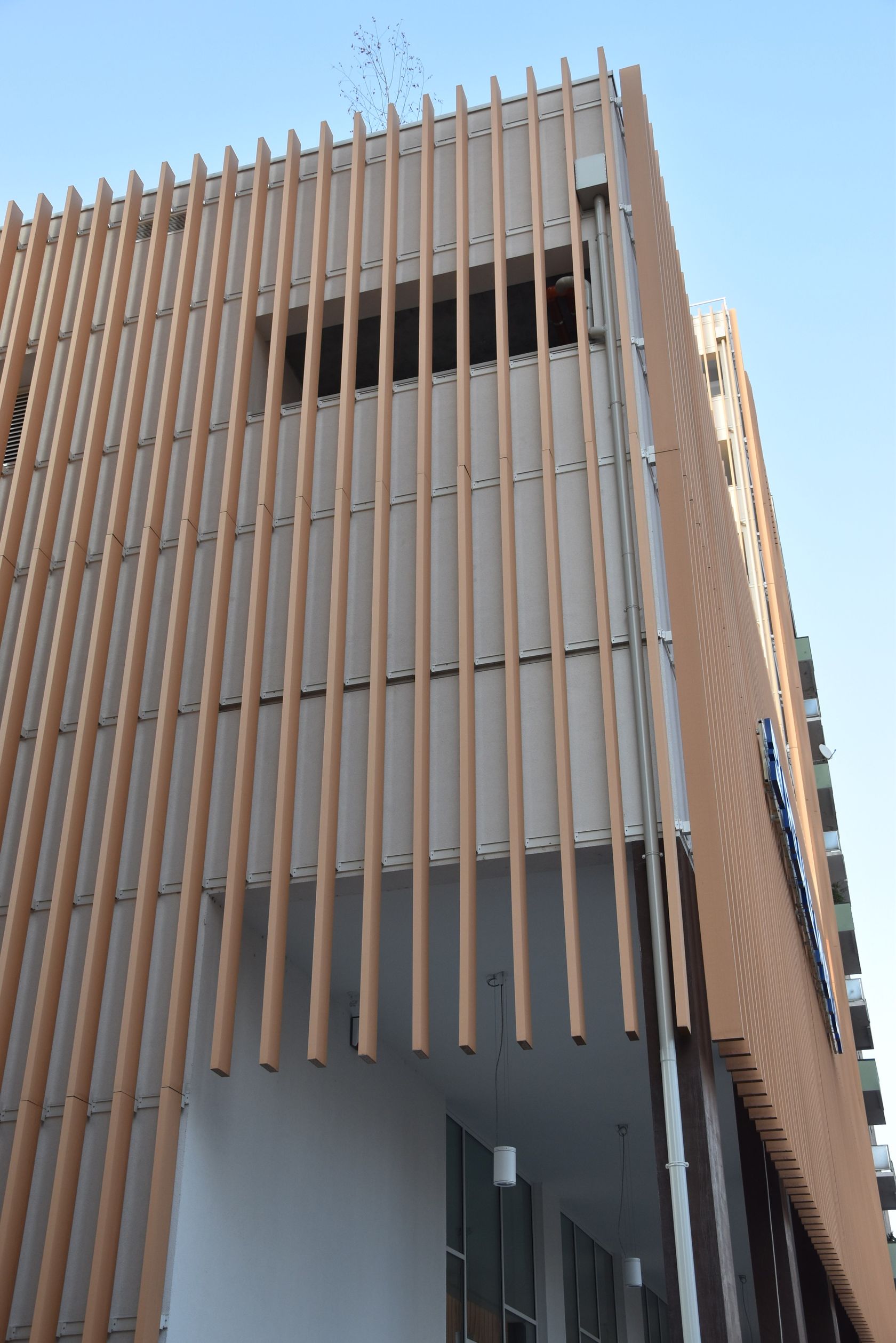 SYSTEM BLADE WPC Sistema y perfil de anclaje para fachada By PACUR