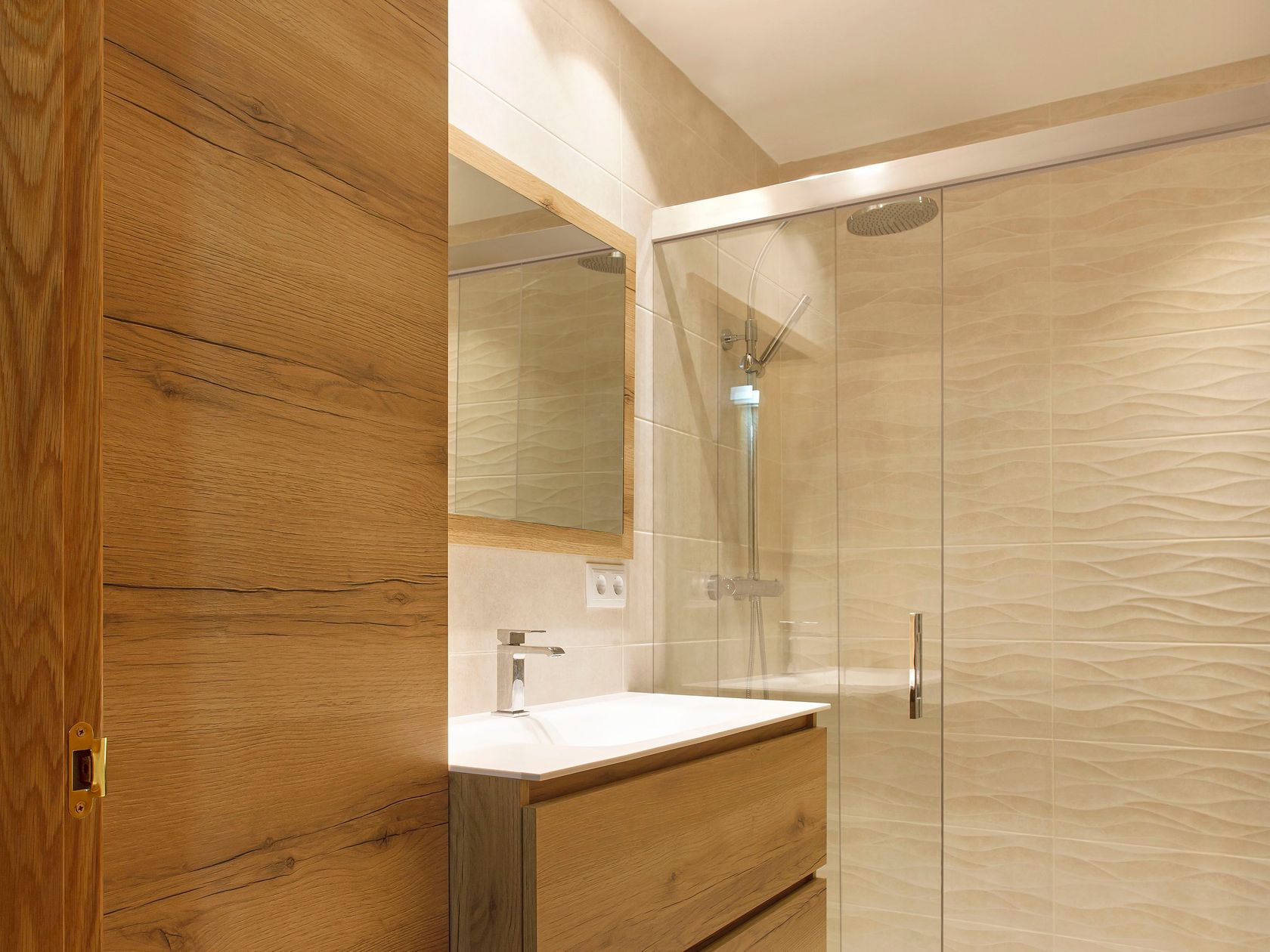 VAHO GLASS Shower door kit By Saheco