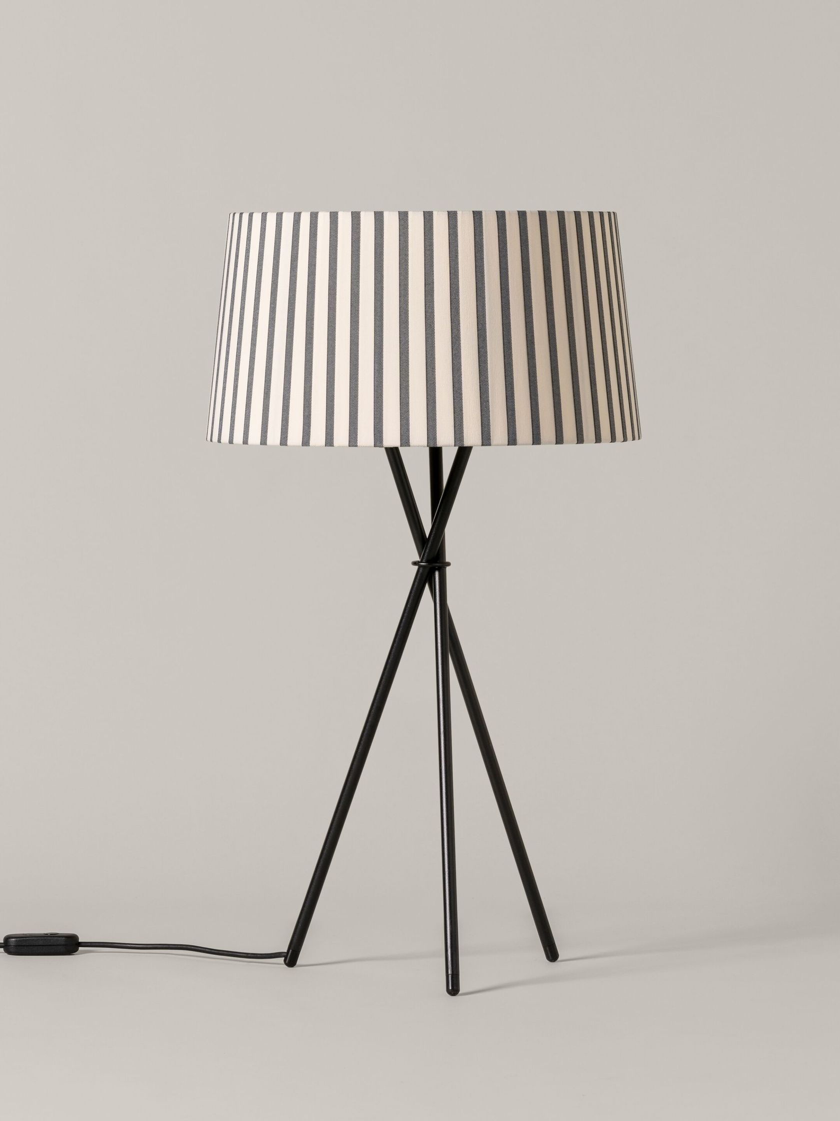 TRÍPODE G6/TRÍPODE M3 Table lamp By Santa & Cole