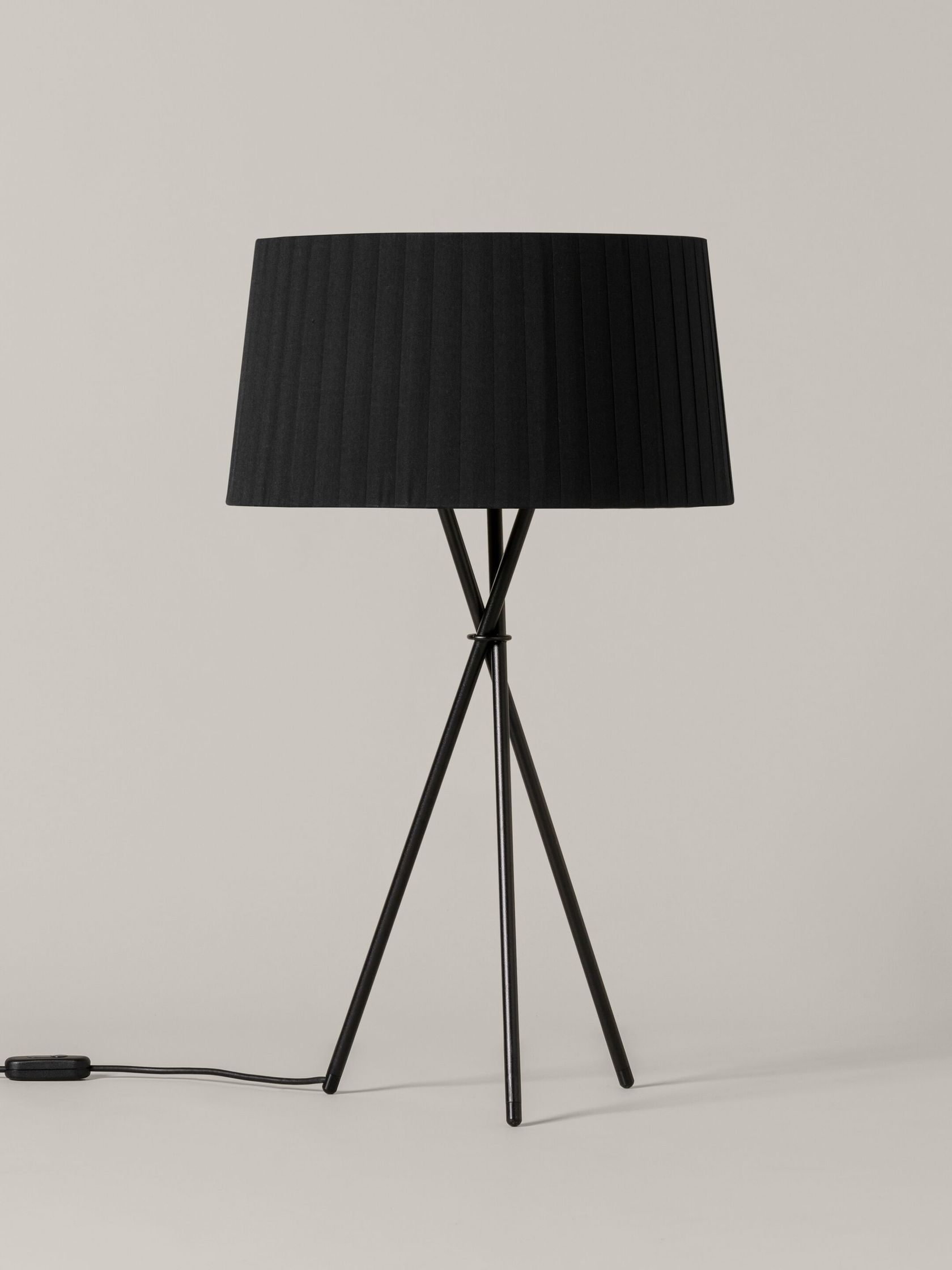 TRÍPODE G6/TRÍPODE M3 Table lamp By Santa & Cole