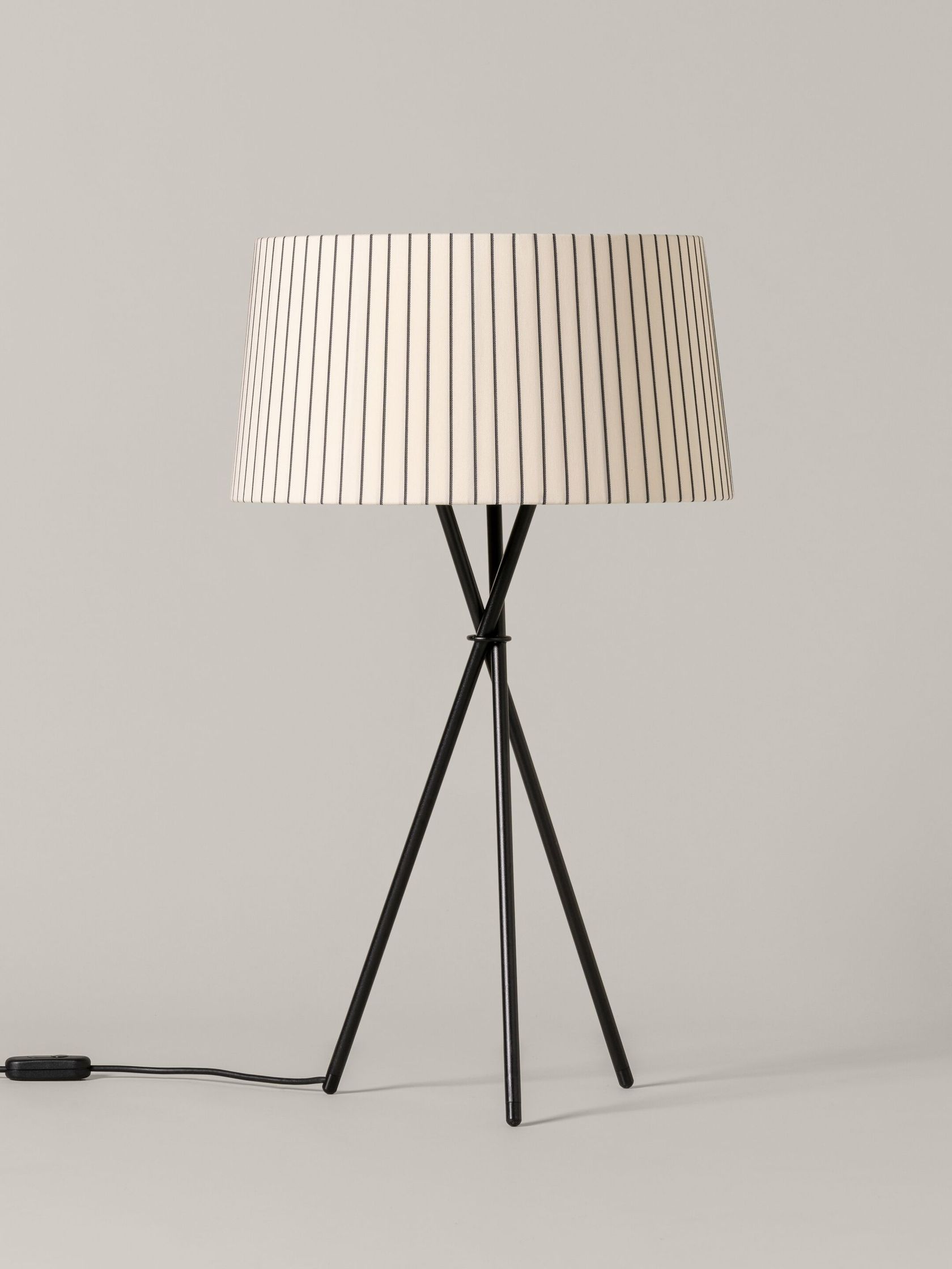 TRÍPODE G6/TRÍPODE M3 Table lamp By Santa & Cole