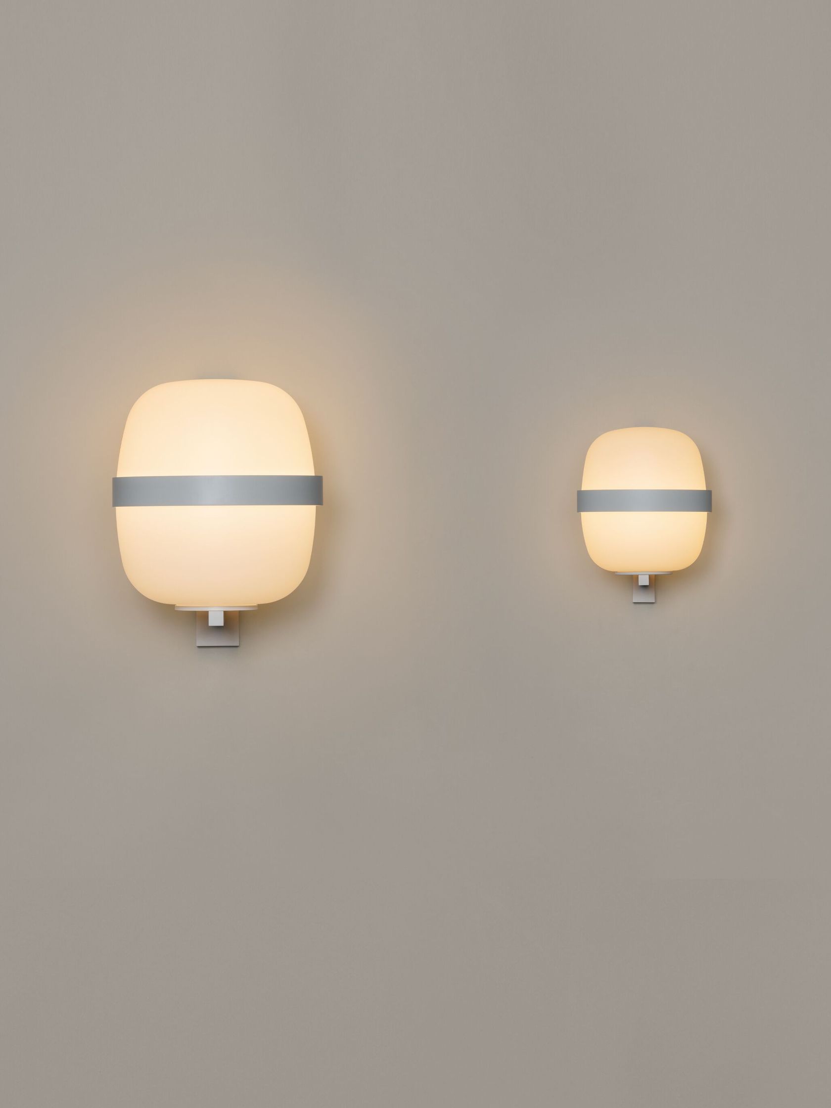 WALLY CESTITA LED opal glass wall lamp By Santa & Cole | design Miguel Milà