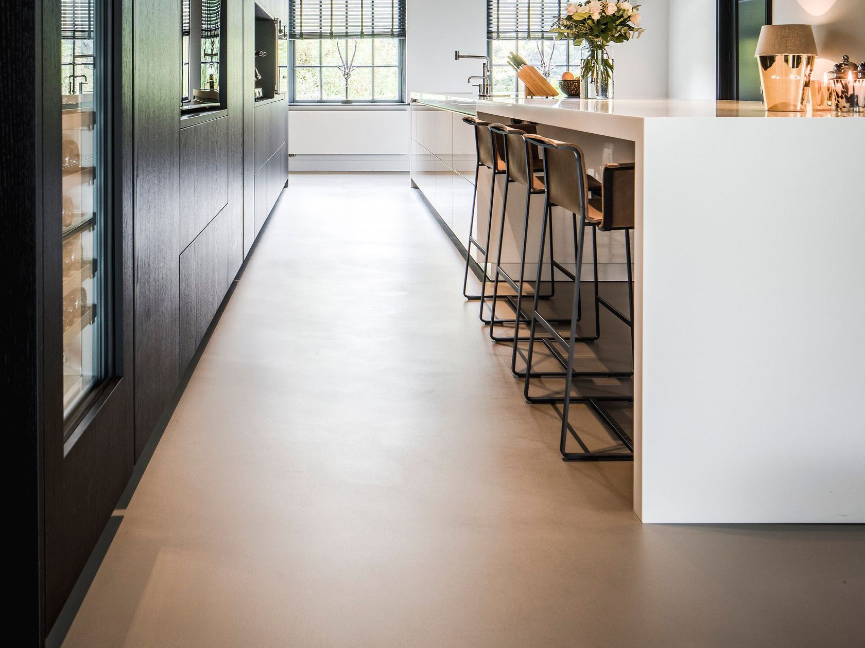 GRAIN Continuous flooring By Senso