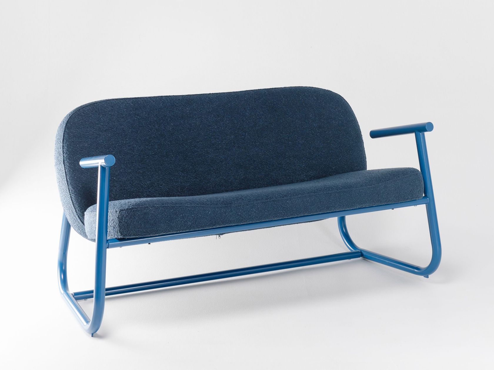 BASIC Small sofa By Shishka Project