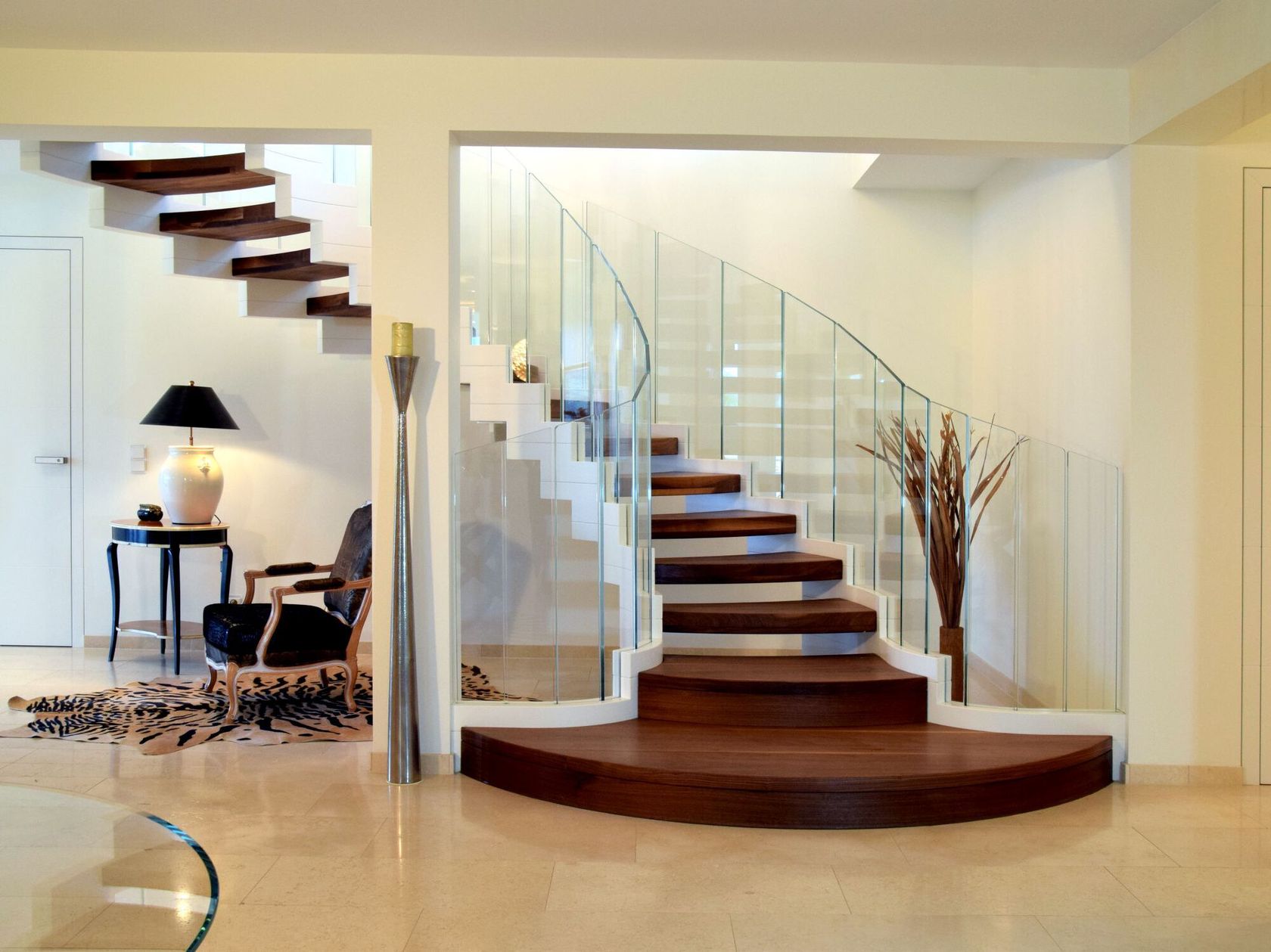 COBRA FLAIRED Open staircase By Siller Treppen