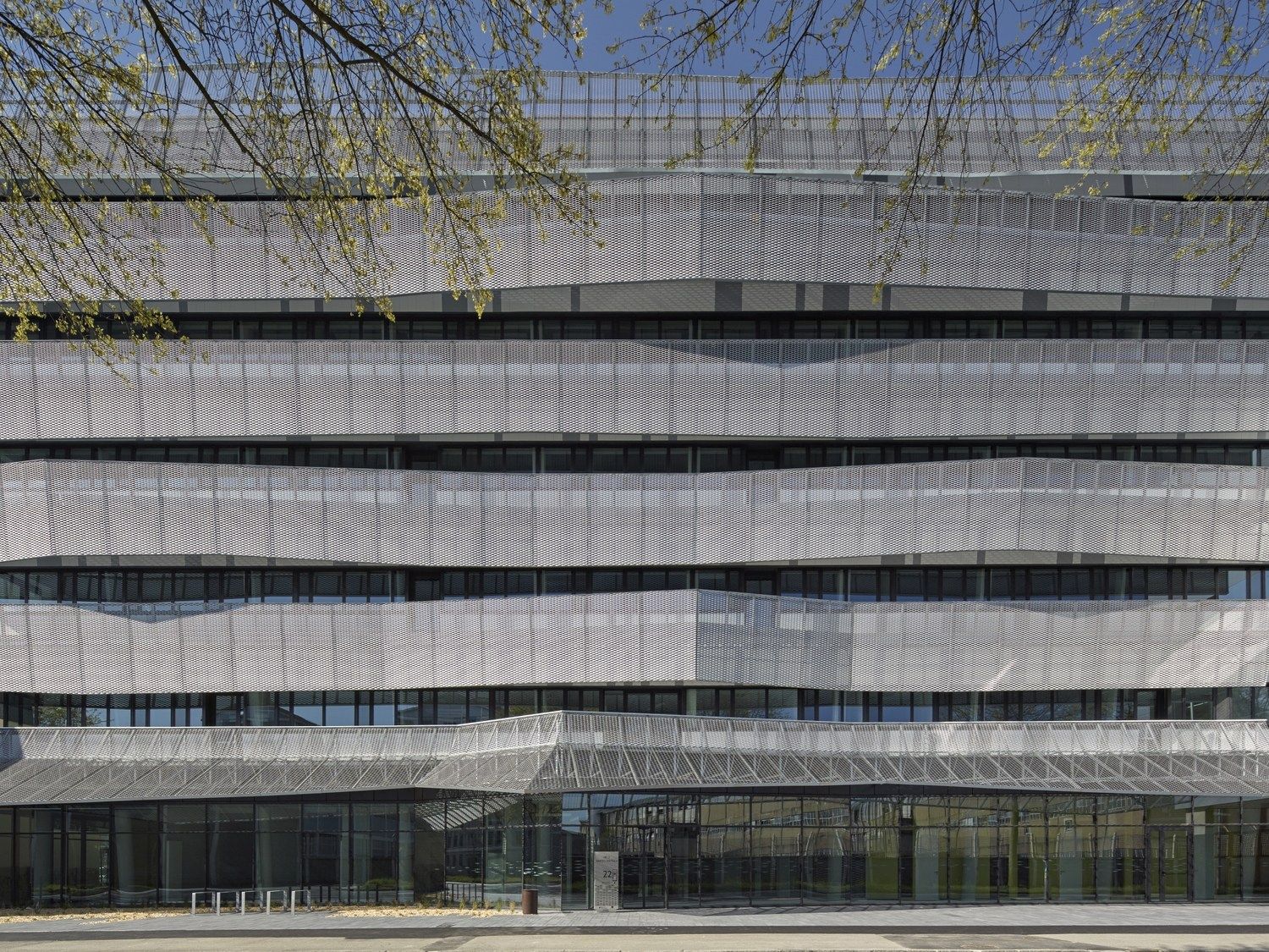 Expanded metal Stretched mesh for facade finish FAÇADE By METAL DEPLOYE