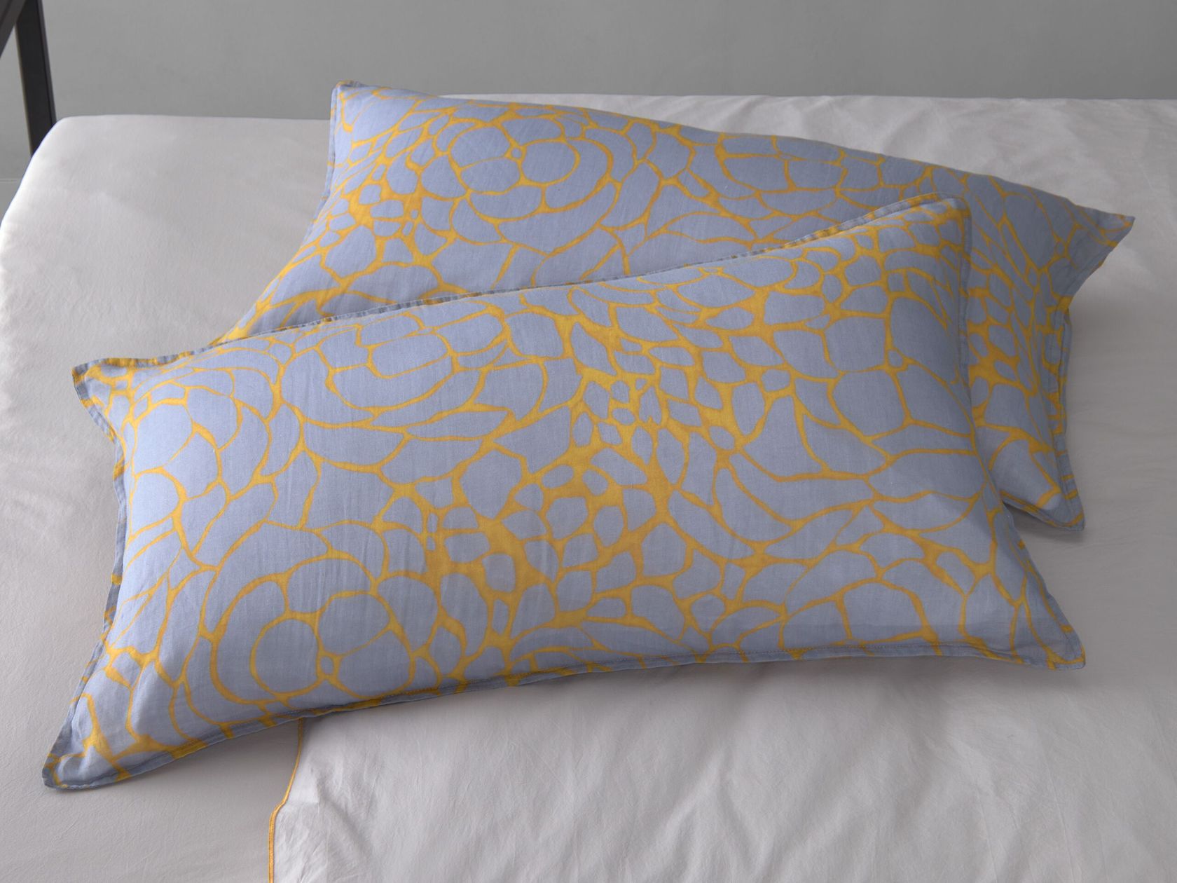 New Society Limonta textiles for the bedroom, living room, table and ...