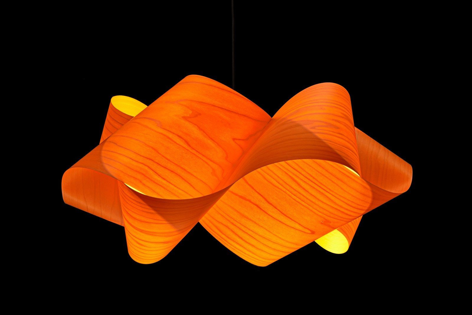 SWIRL Handmade wood veneer pendant lamp By LZF | design Ray Power