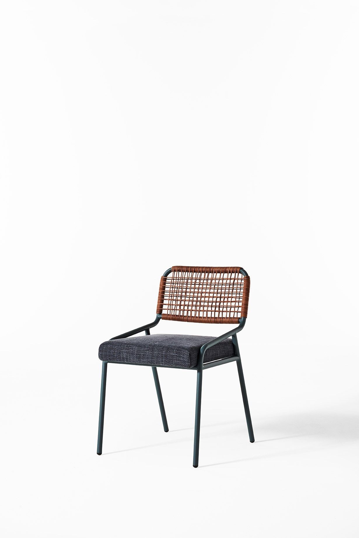 TAI Fabric and leather chair By Meridiani | design Andrea Parisio