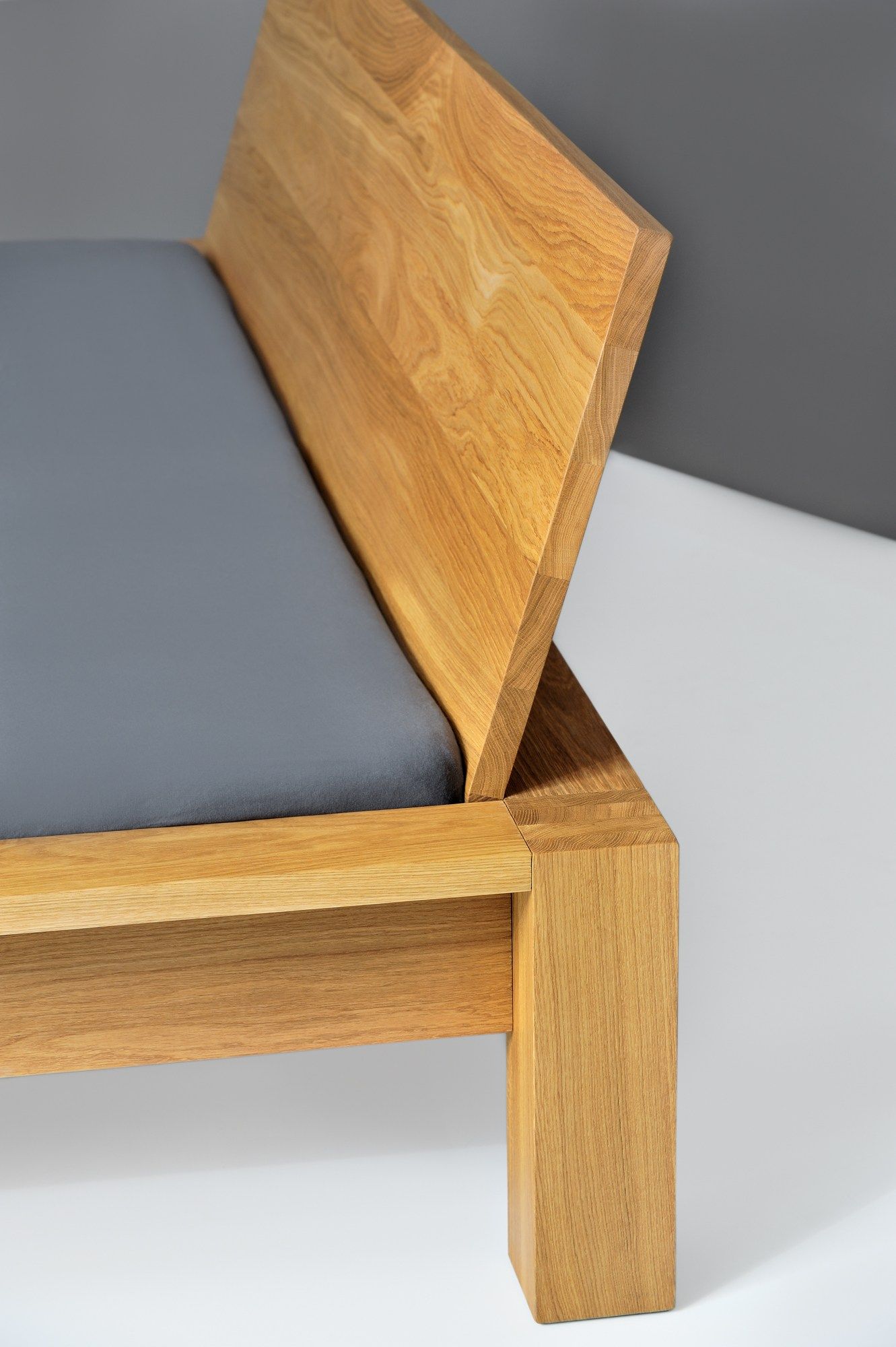 TAURUS Solid wood double bed By Vitamin Design | design GG designart