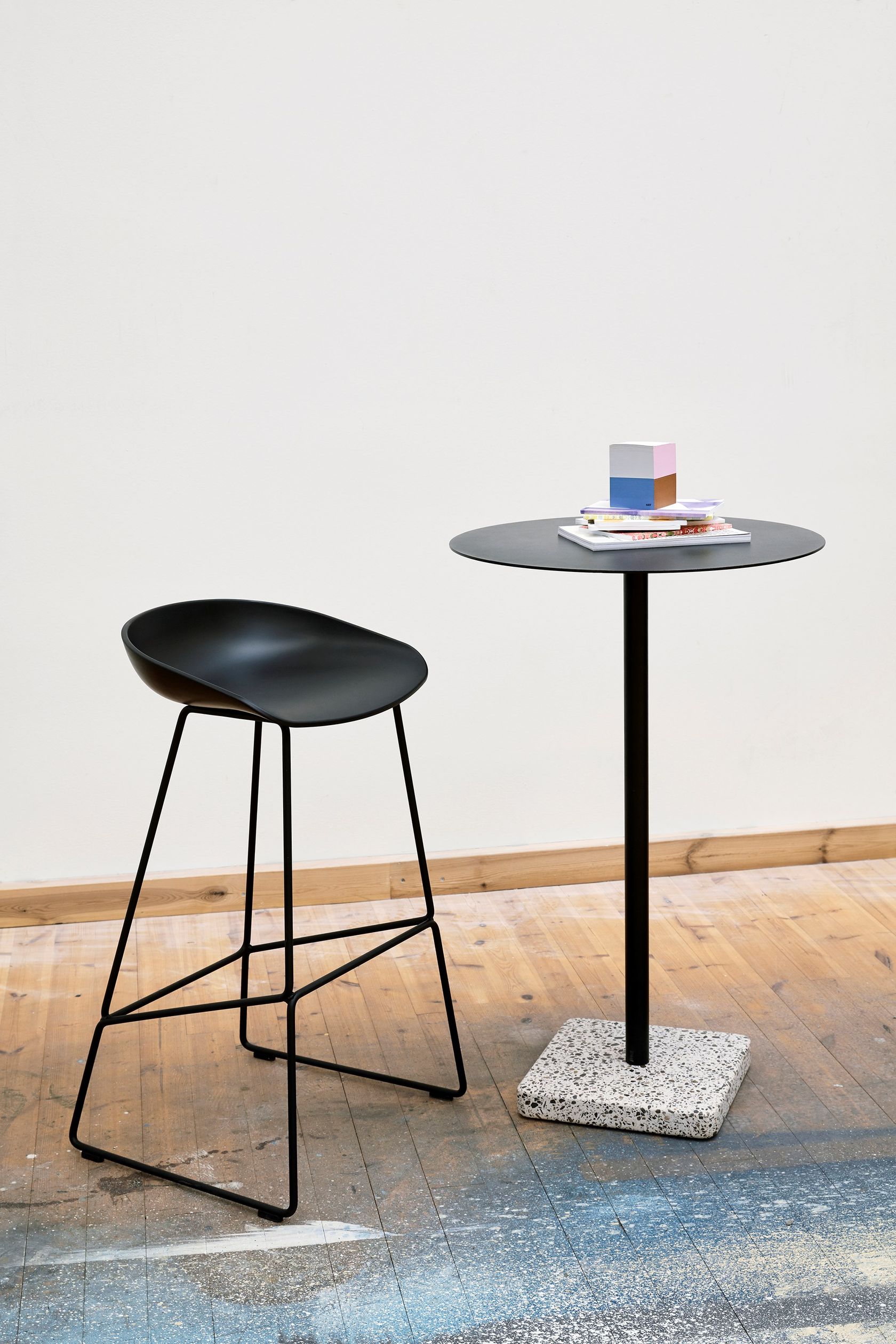 TERRAZZO Round powder coated steel table By Hay | design Daniel Enoksson