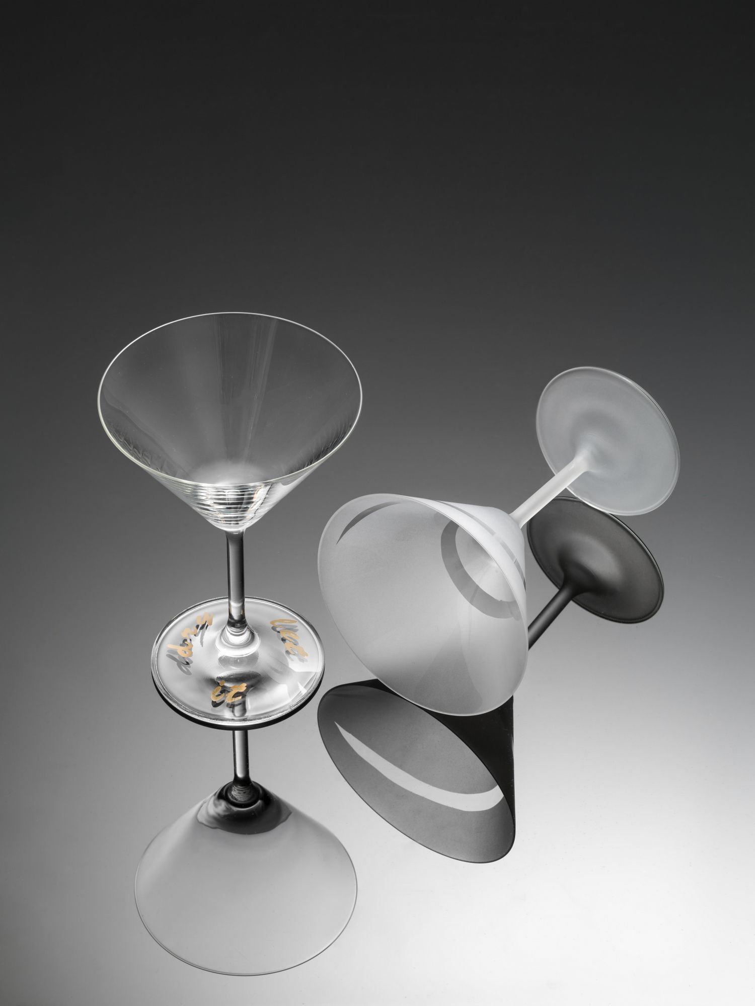 THE MARTINI CUP | Satin glass glass The Bartender's Signiture ...