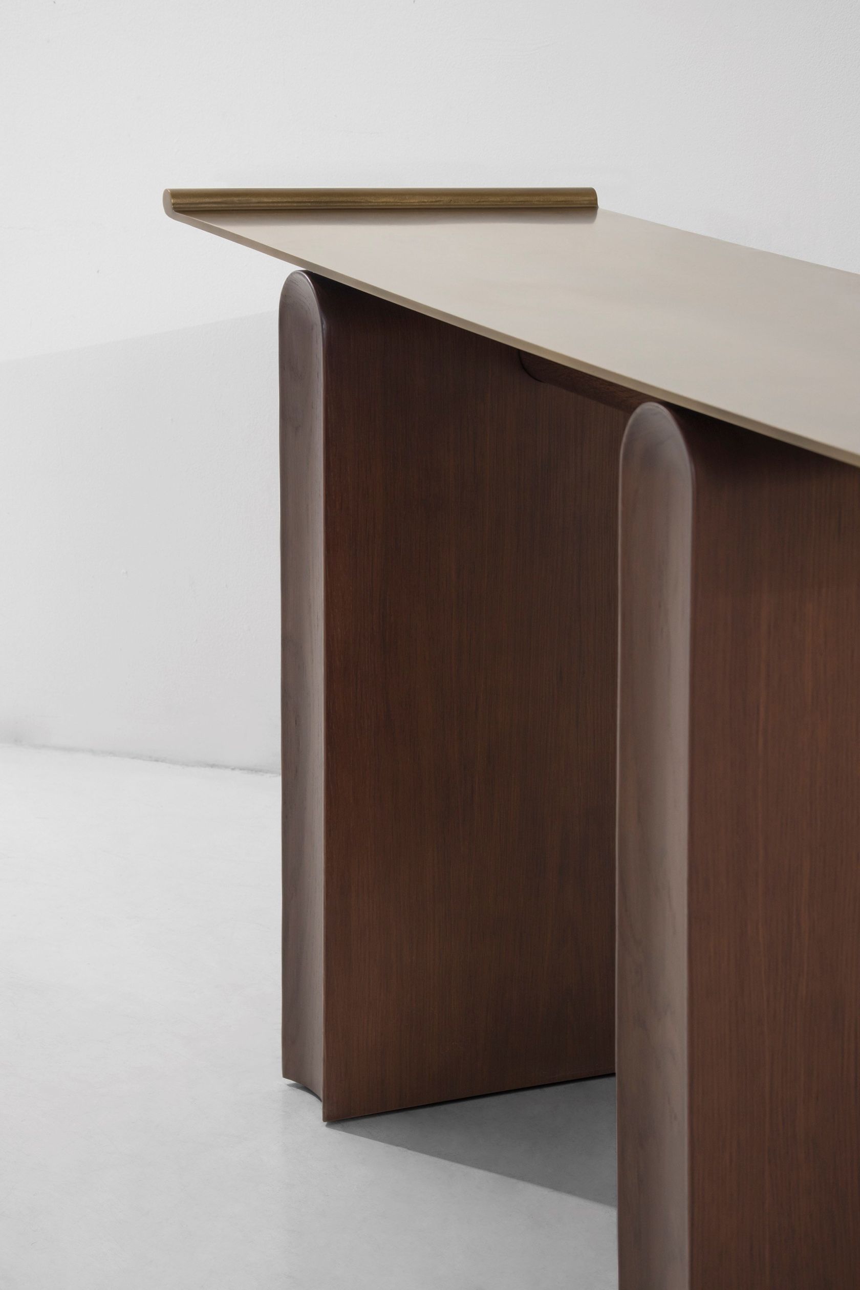 TONKIN Rectangular console table By District Eight