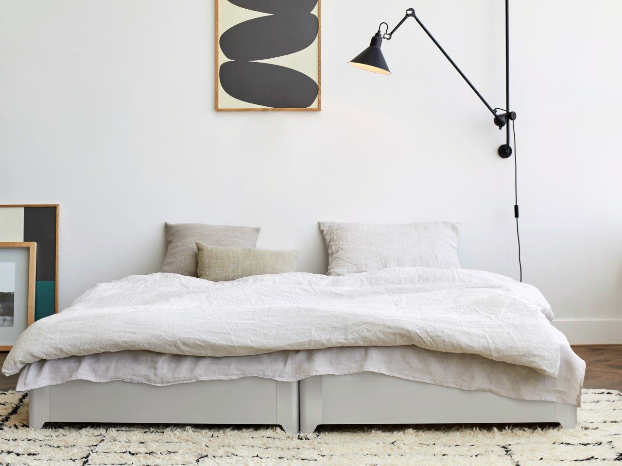 TORO Stackable aluminium bed By MORE | design Gil Coste