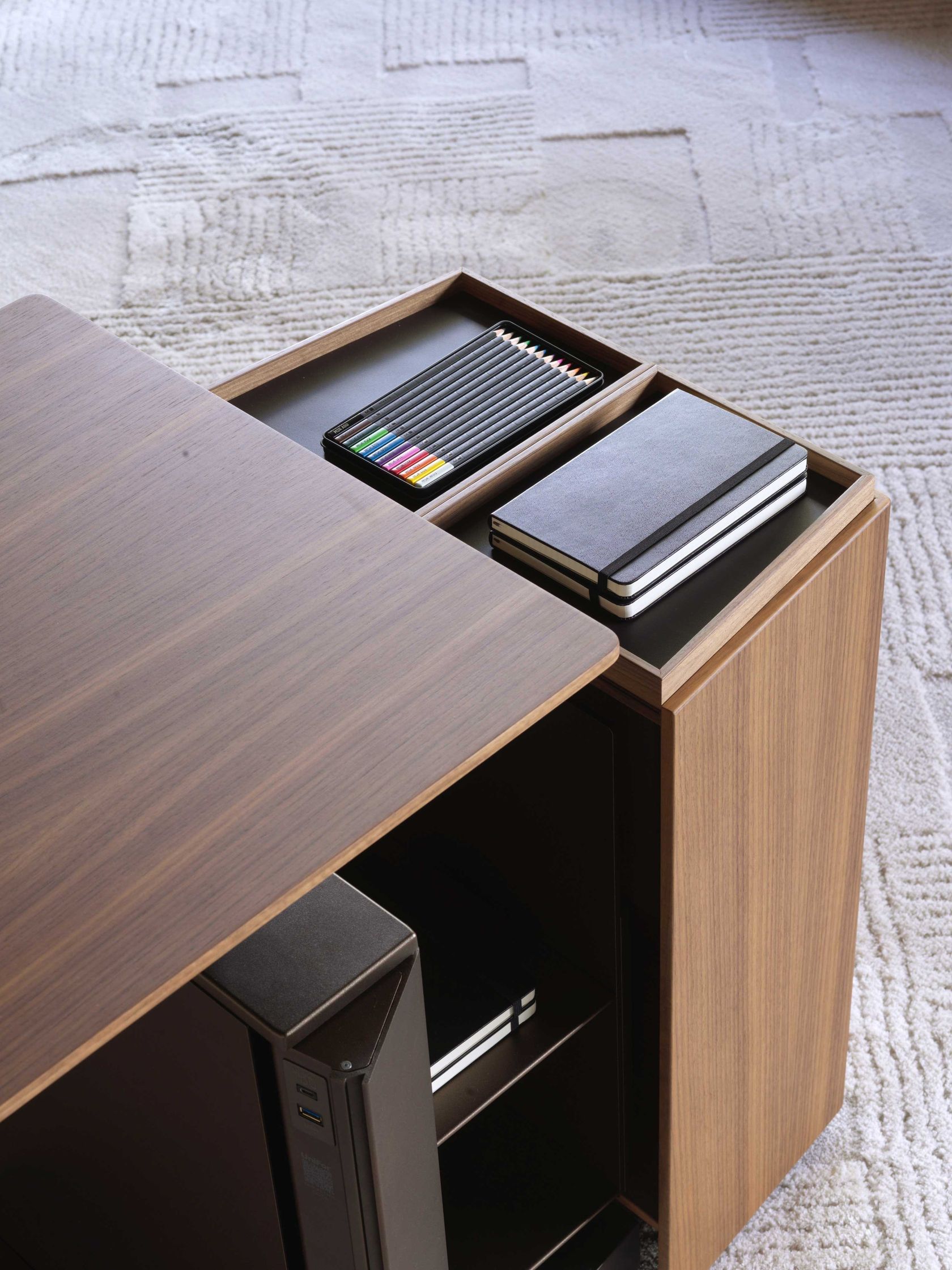 TOUCH DOWN UNIT Writing desk By Molteni & C. | design Studio Klass