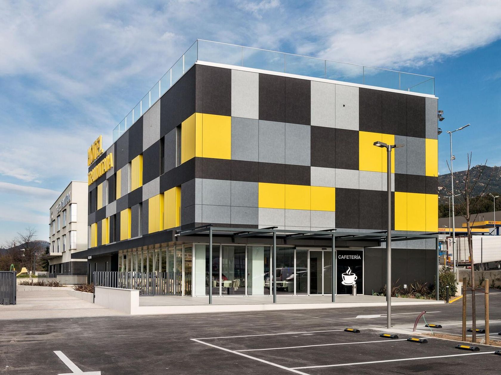 TRESPA INTERNATIONAL: Hpl panels for facades | Archiproducts