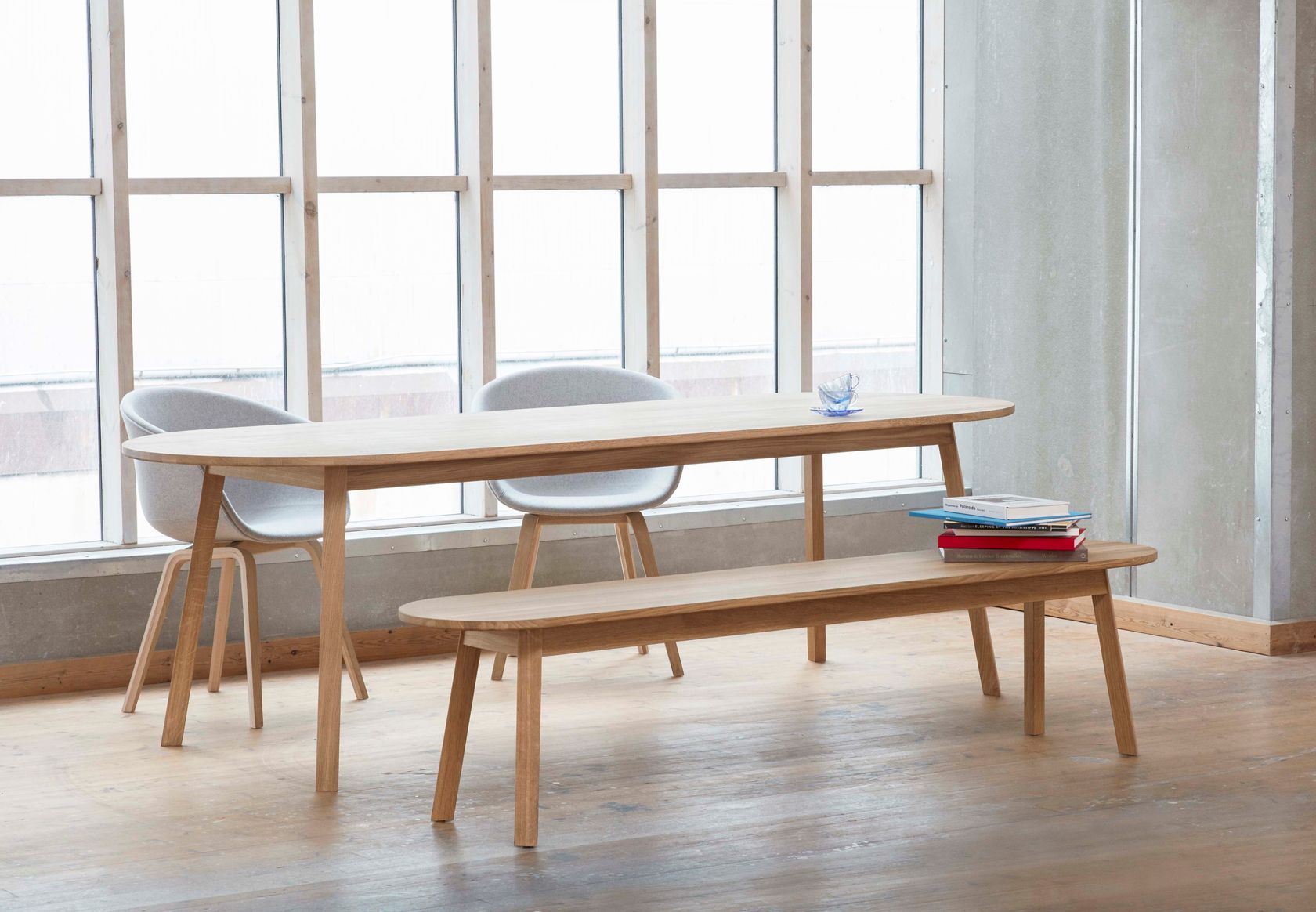 TRIANGLE LEG Oak bench By Hay | design Jones Neville