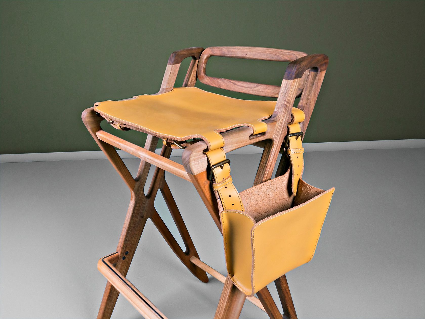 TRIANGLE | Stool By HOOKL und STOOL design Aleksandar Ugresic