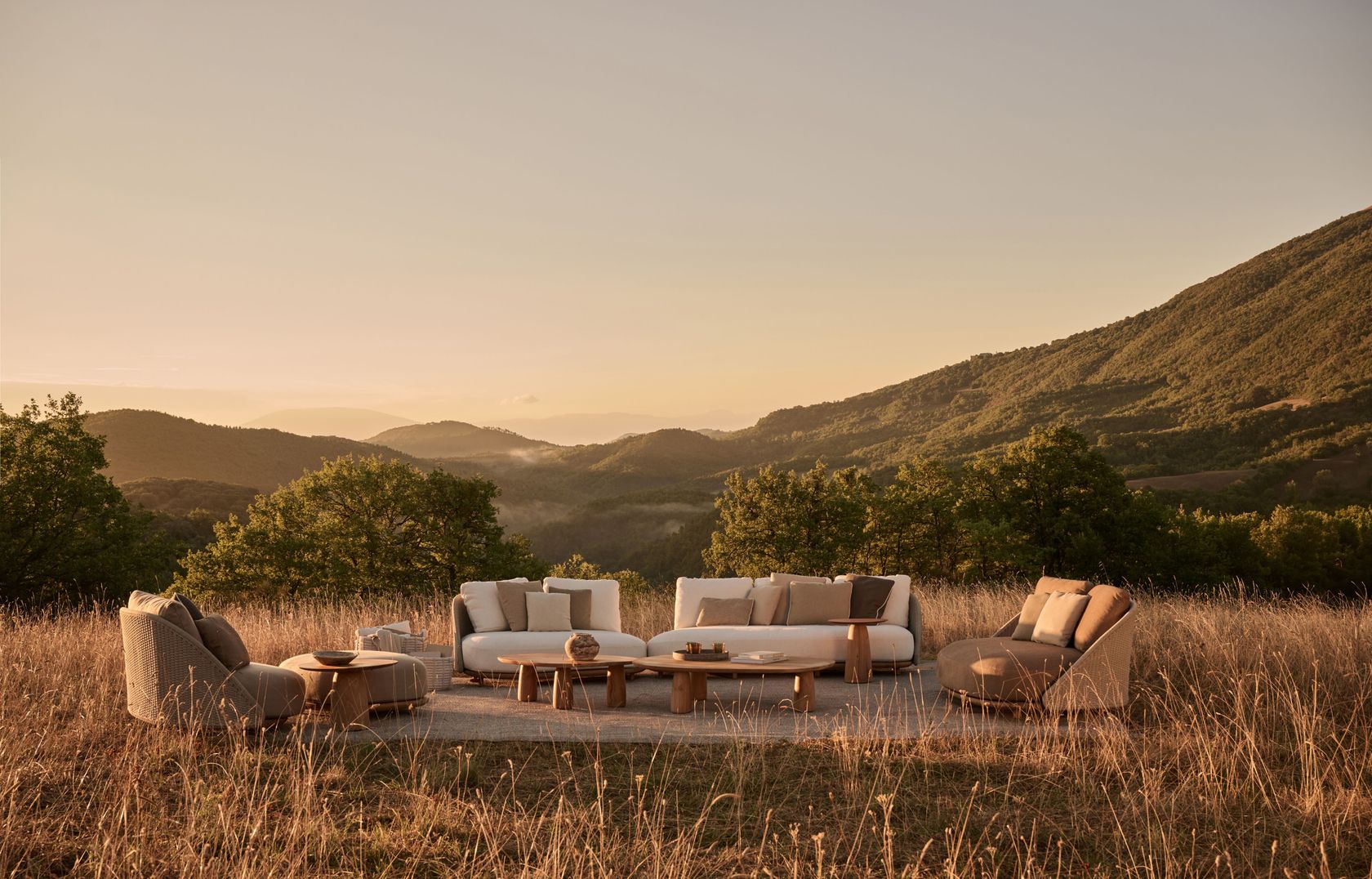 ELIO Garden sofa By TRIBÙ