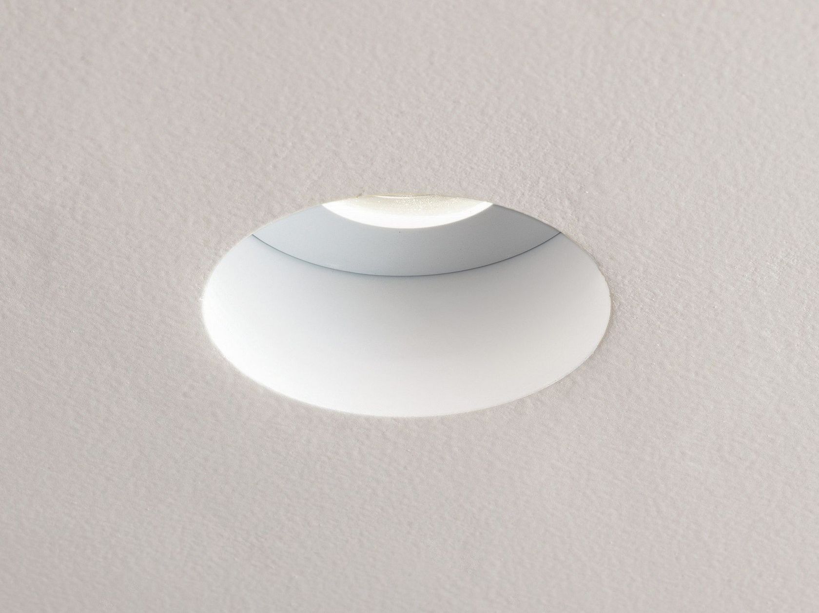 Spot LED rond encastrable en acier TRIMLESS 5702 By Astro Lighting