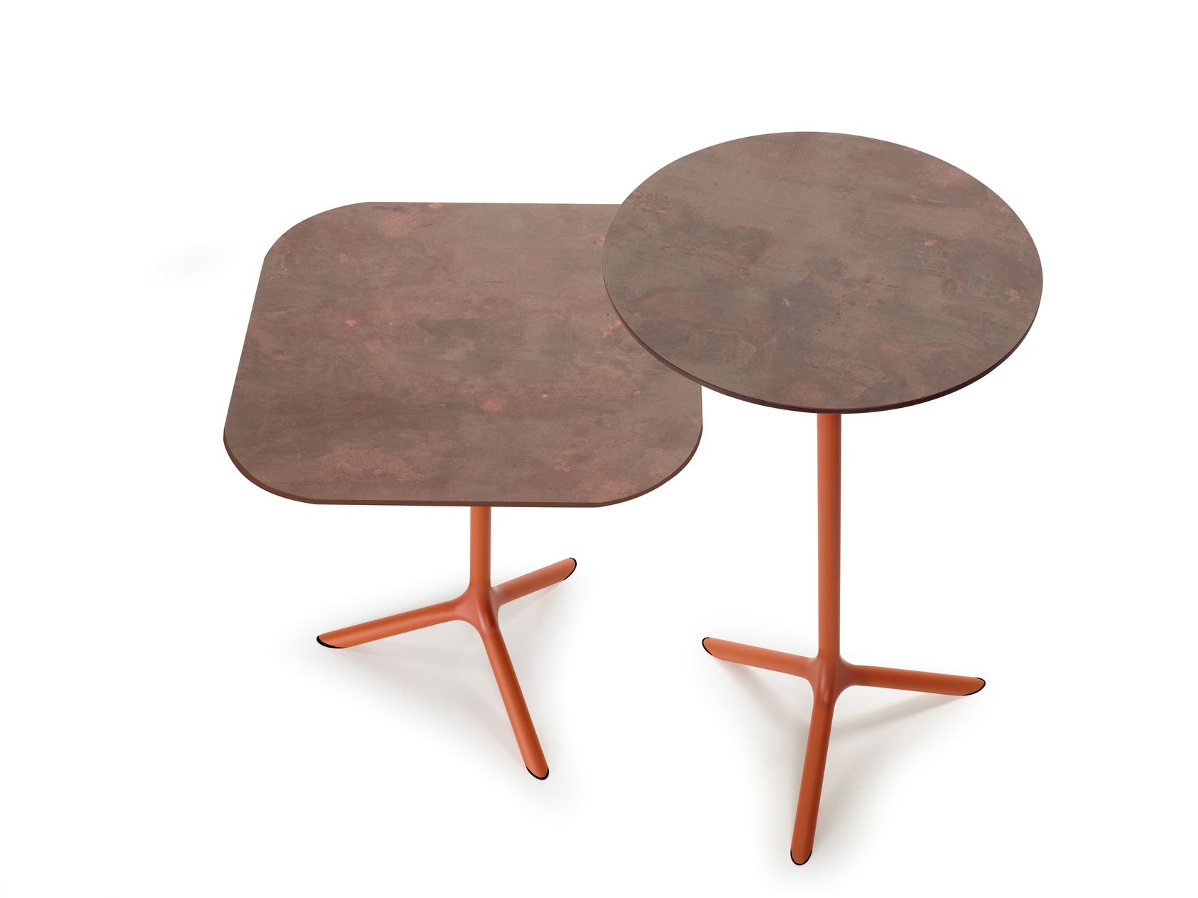 TRIPÉ | Round table By SCAB DESIGN design Radice & Orlandini