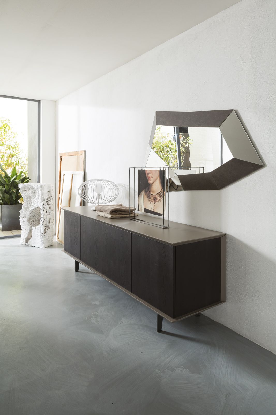 Specchio da parete con cornice TRIXY By Ozzio Italia design Marco Pozzoli