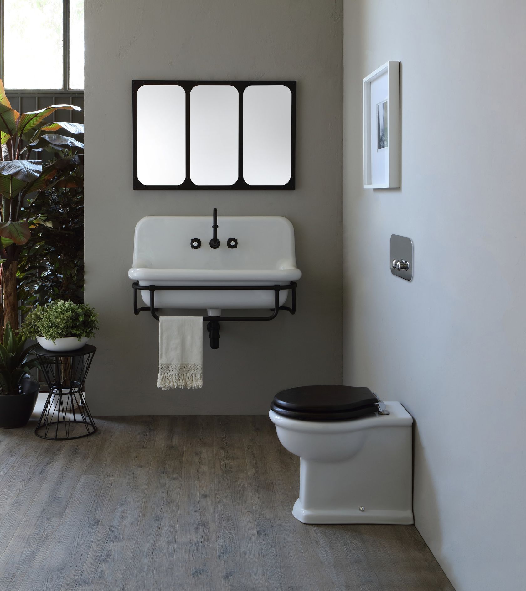 TRUECOLORS | Lavabo avec porte-serviettes Collection TrueColors By BLEU ...