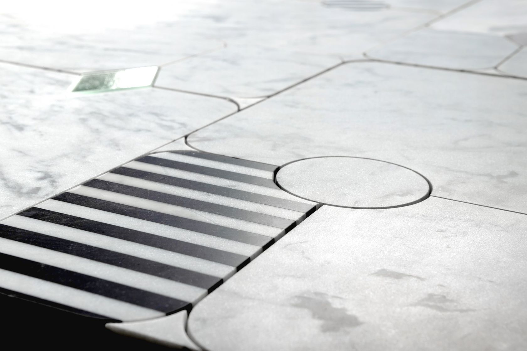 TRÈS CHIC flooring By Lithos Mosaico Italia design Andrea Mighali