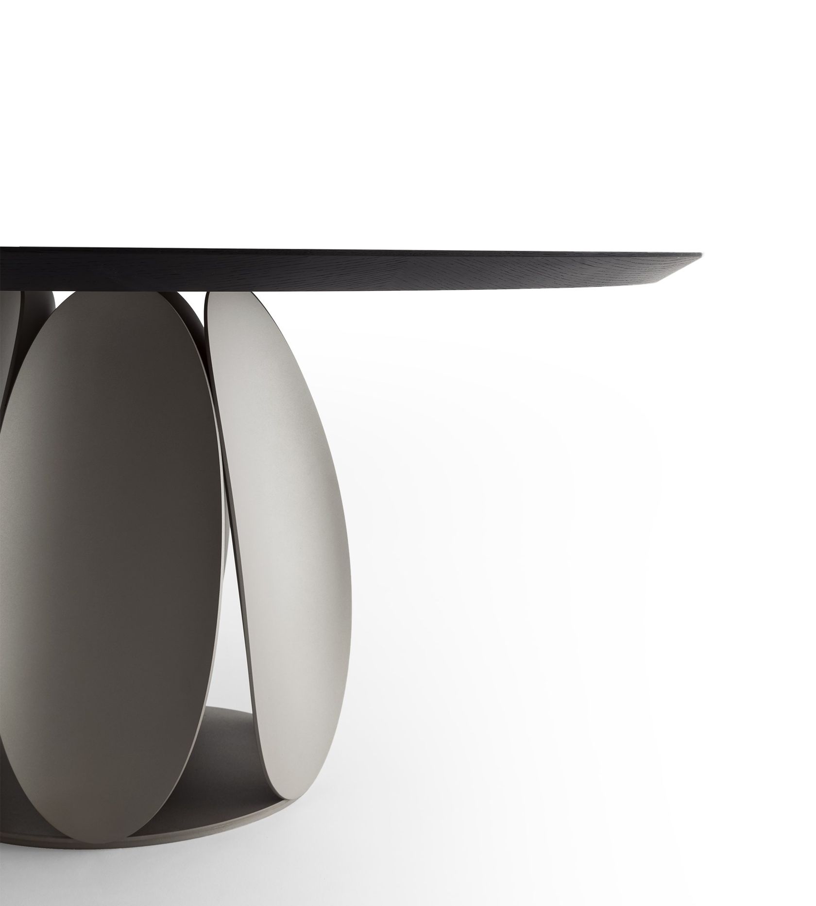 HAUTE COUTURE MDF dining table with metal base By Morica Design