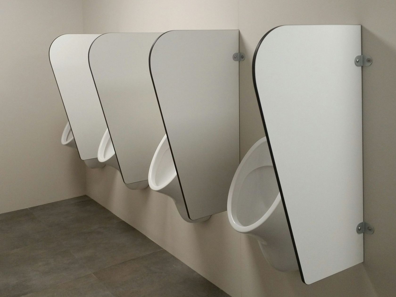 URINAL PANELS HPL toilet partition By GES Group