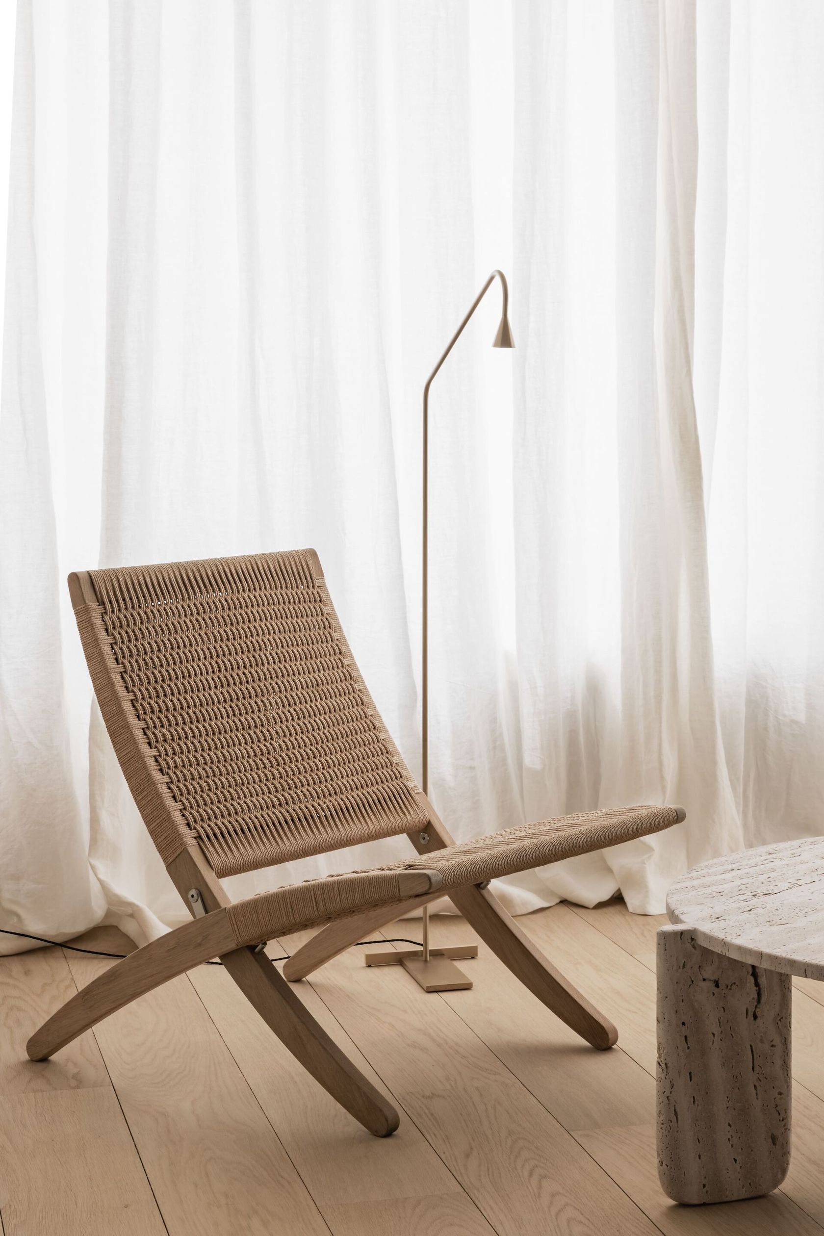 AUSTERE-FLOOR Floor lamp By Trizo21