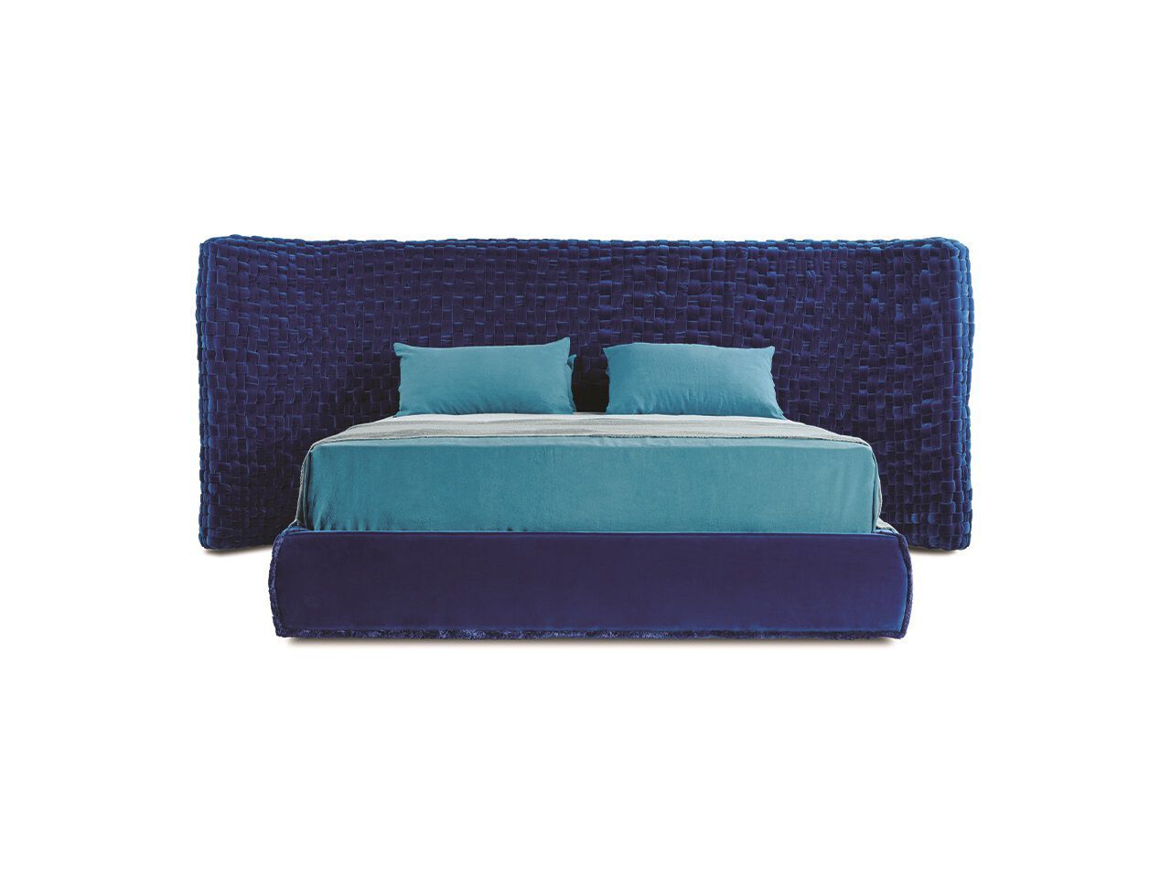 AZUL Upholstered velvet double bed By Turri | design Paola Navone