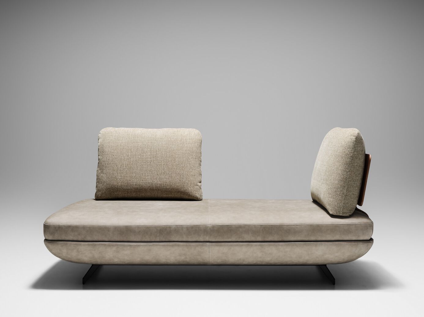 Twils: Padded beds, fabric beds, sofas and textiles | Archiproducts