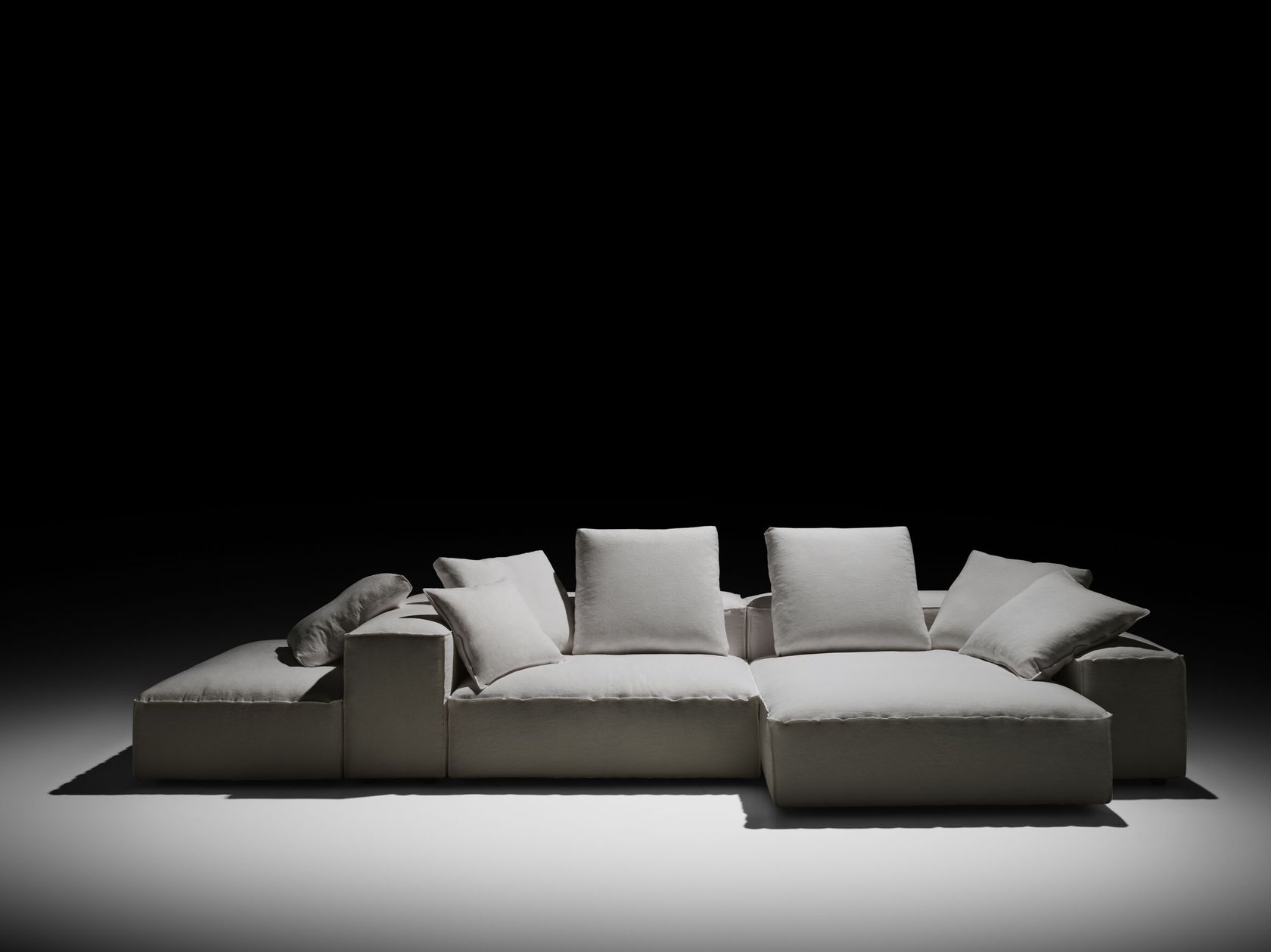 Twils: Padded beds, fabric beds, sofas and textiles | Archiproducts