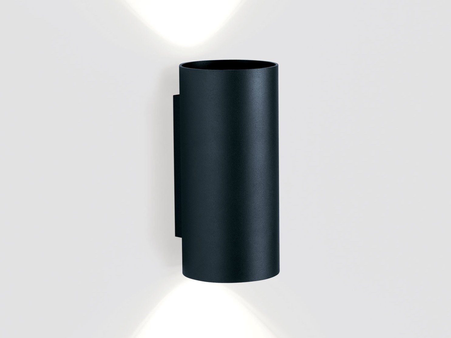 ULTRA X | Outdoor wall Lamp By Delta Light