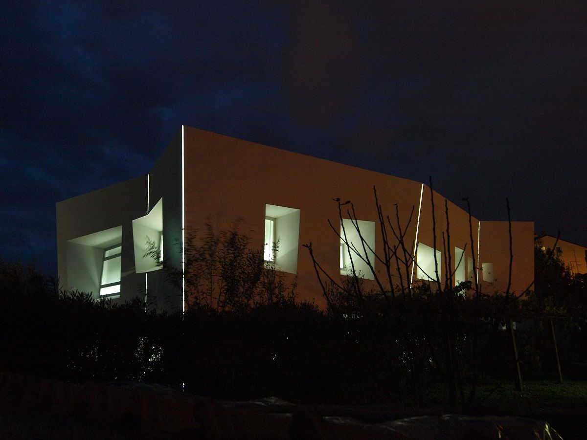 UNDERSCORE INOUT - SIDE BEND RGB linear lighting profile for LED ...