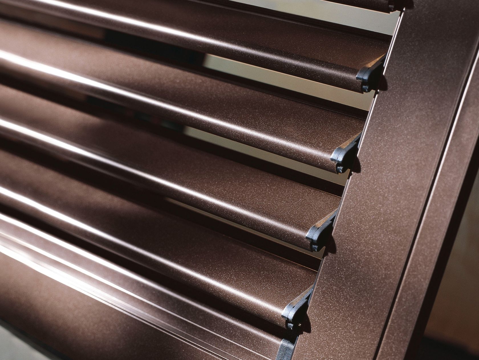 UNI_SHADE | Shutter By UNIFORM