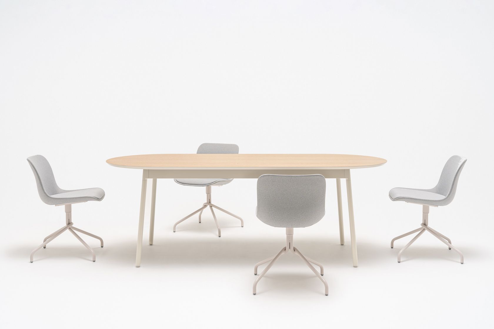 UNIT Oval wood veneer meeting table By MDD